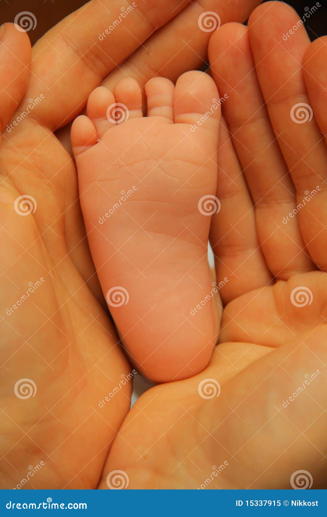 Baby foot stock image. Image of zehen, ugling, klein - 15337915