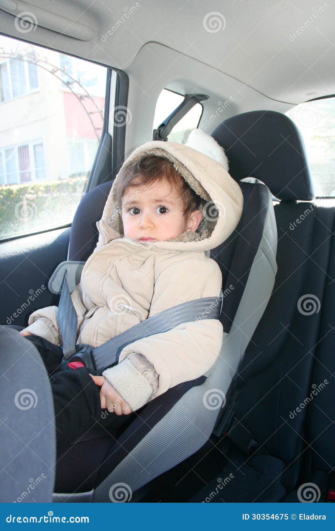 Baby Im Autositz Zur Sicherheit, Stockbild - Bild von junge, zicklein ...