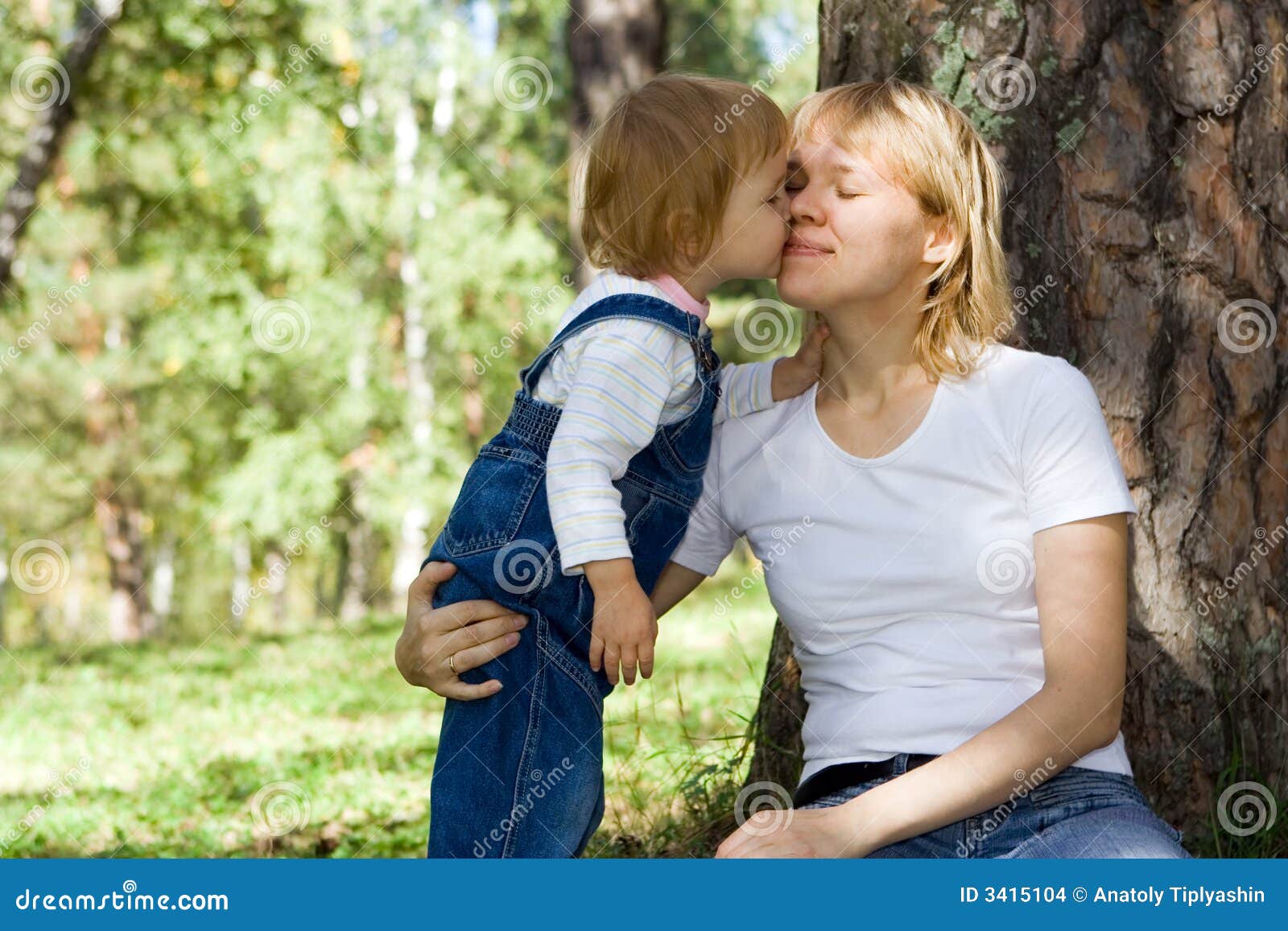 Baby kiss mammy stock photo. Image of love, cute, hill - 3415104