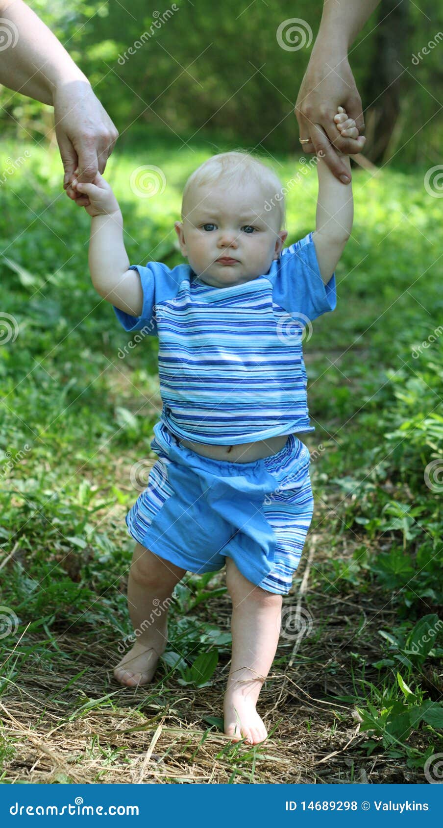 Baby learning to walk stock photo. Image of baby, person - 14689298