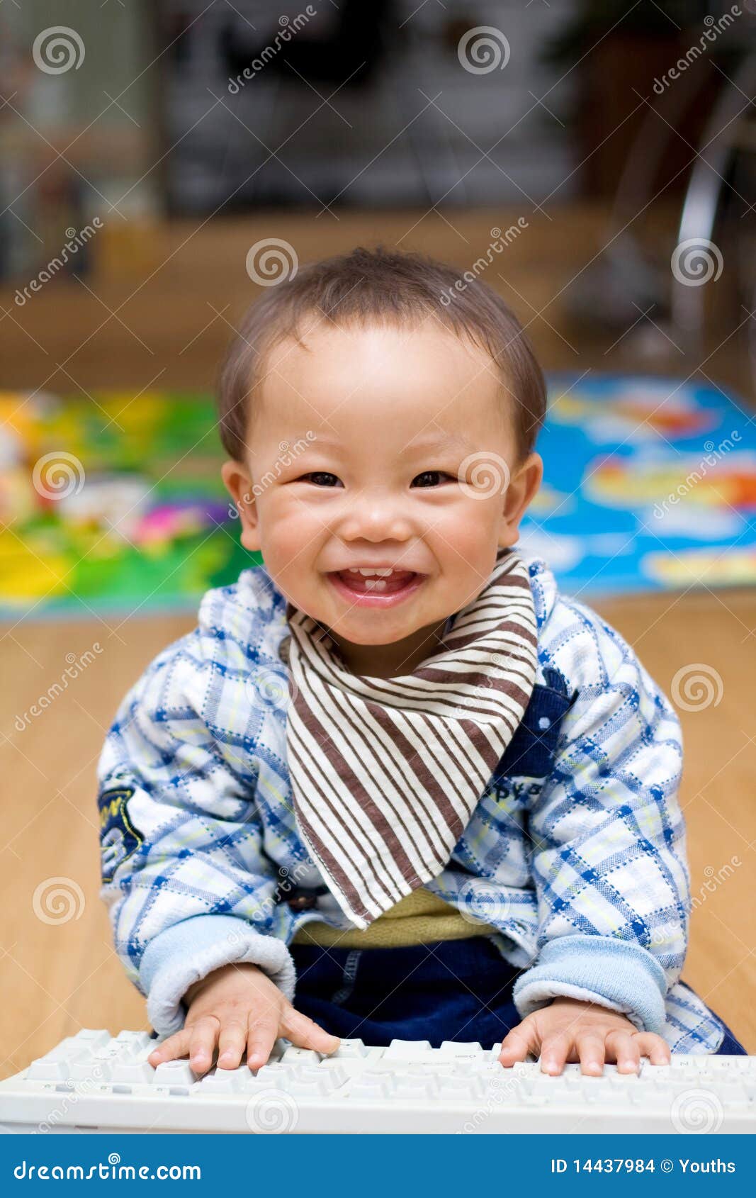 1,263 Boy Pc Keyboard Photos - Free & Royalty-Free Stock Photos from ...