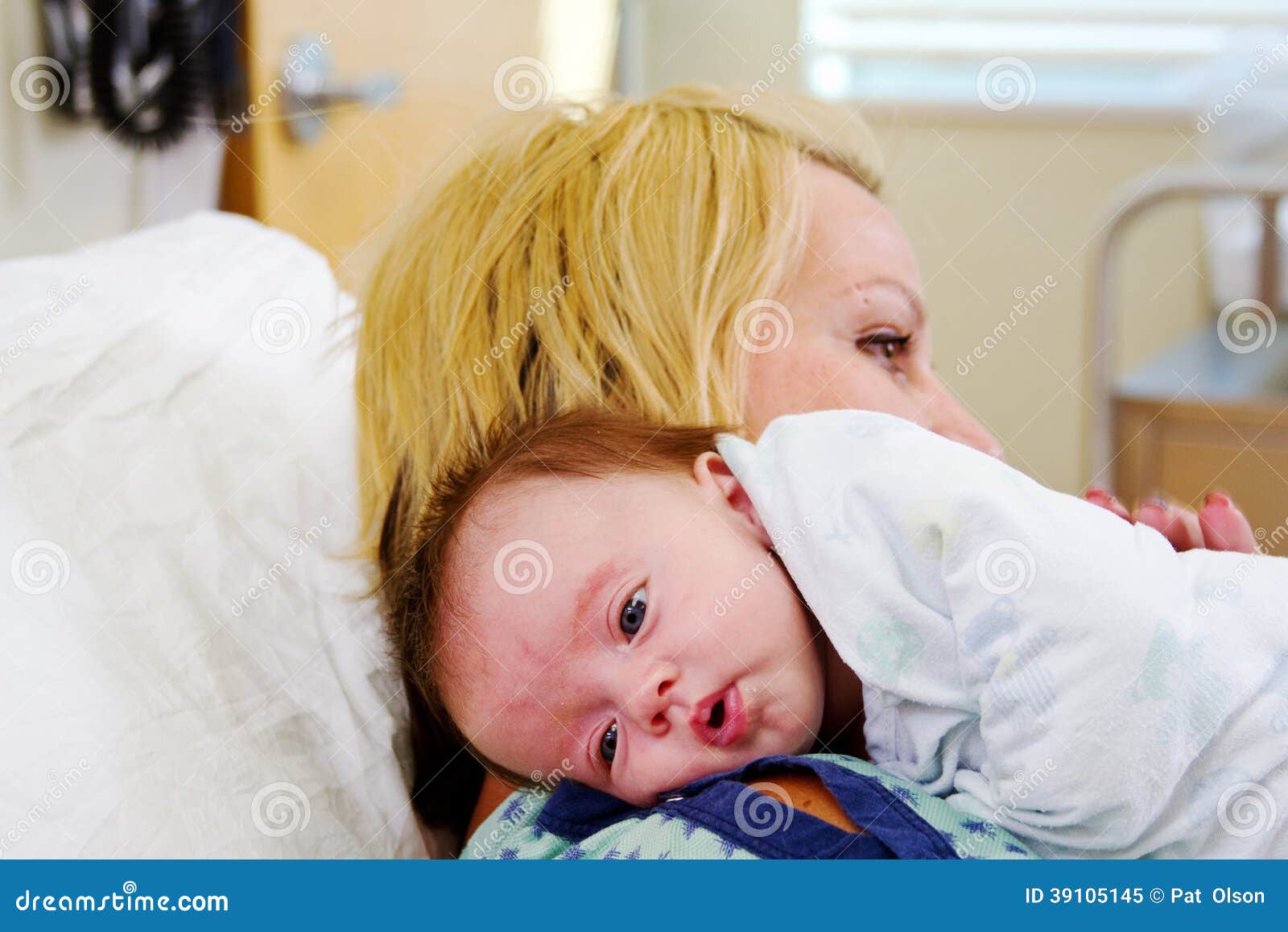 Baby Resting on Mom S Shoulder Stock Image - Image of child, tender ...