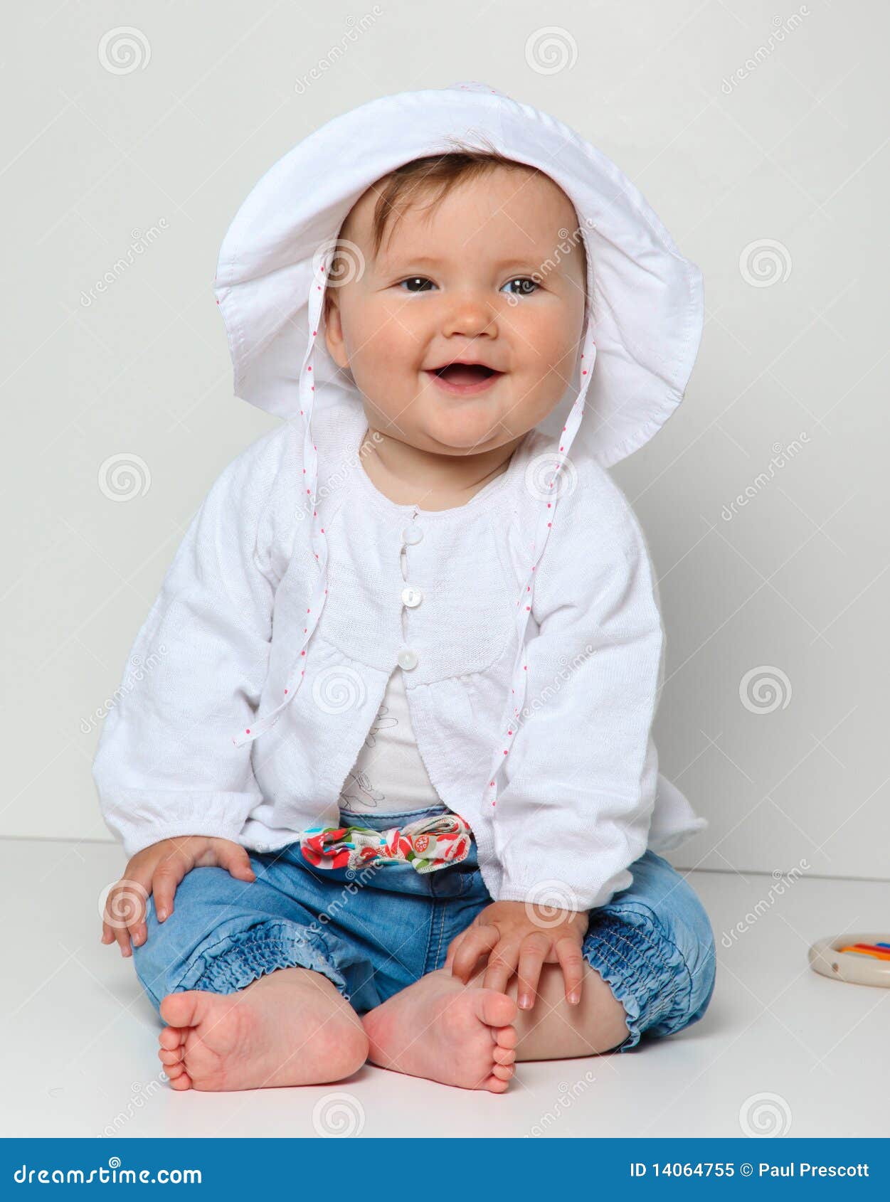 Baby Sitting Picture. Image: 14064755