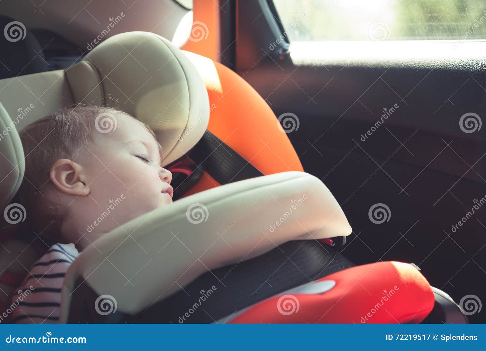 Baby Sleeping in Car Safety Seat while Traveling Stock Image - Image of ... Baby Sleeping in Car Safety Seat while Traveling Stock Image - Image of ...