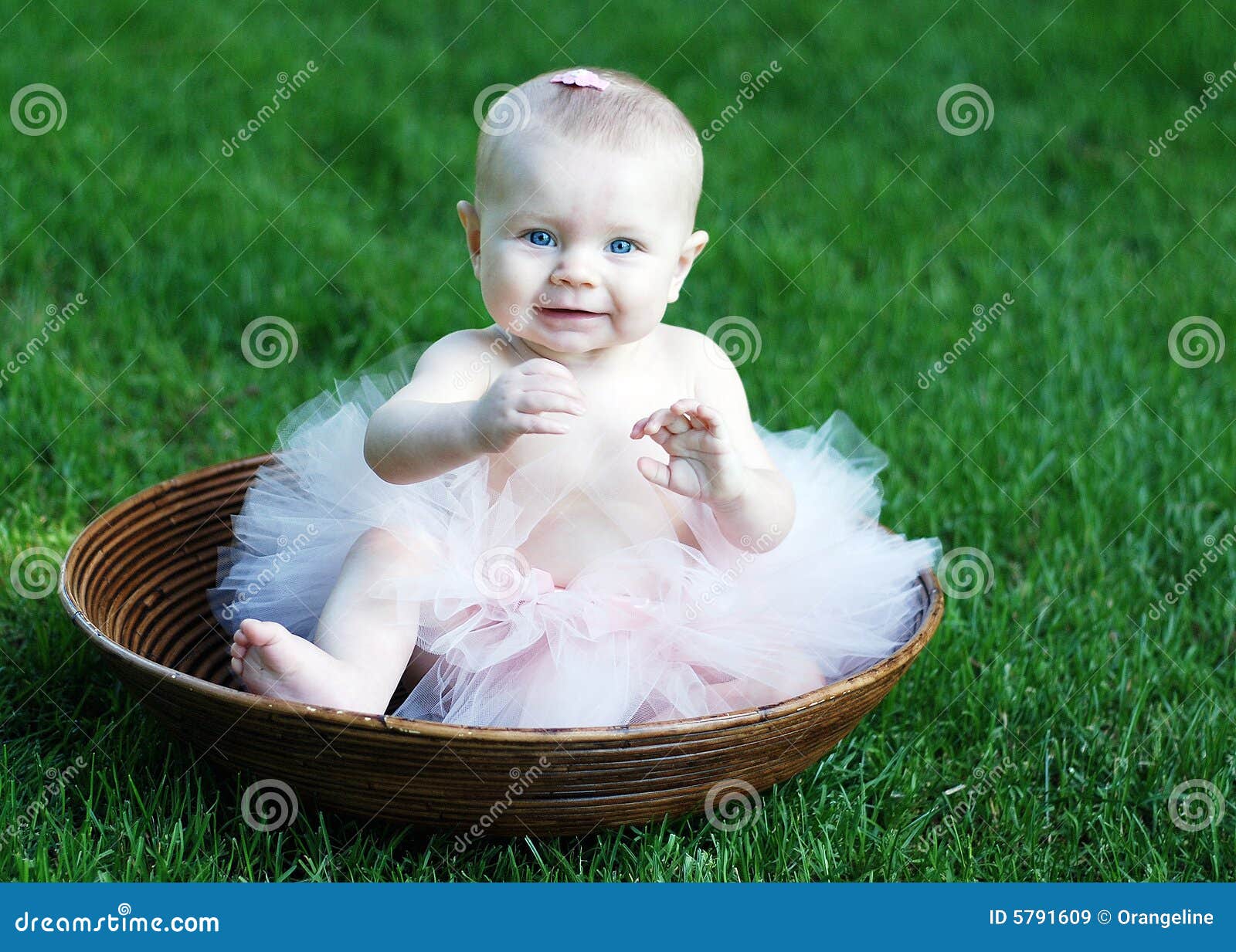 Baby Smiling in Bowl - Horizontal Stock Image - Image of smiling ...