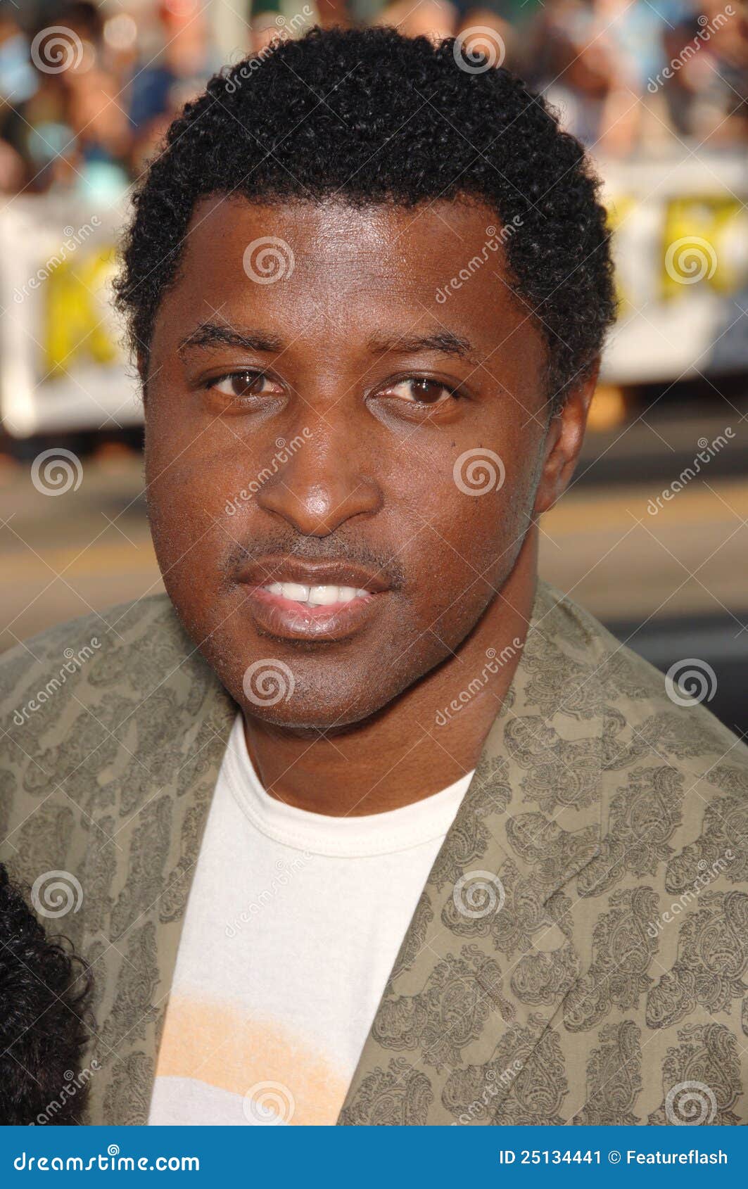 Babyface edmonds肯尼斯 编辑类照片. 图片 包括有 史密斯, 肯尼斯, 好莱坞, 操作, 首放 - 25134441