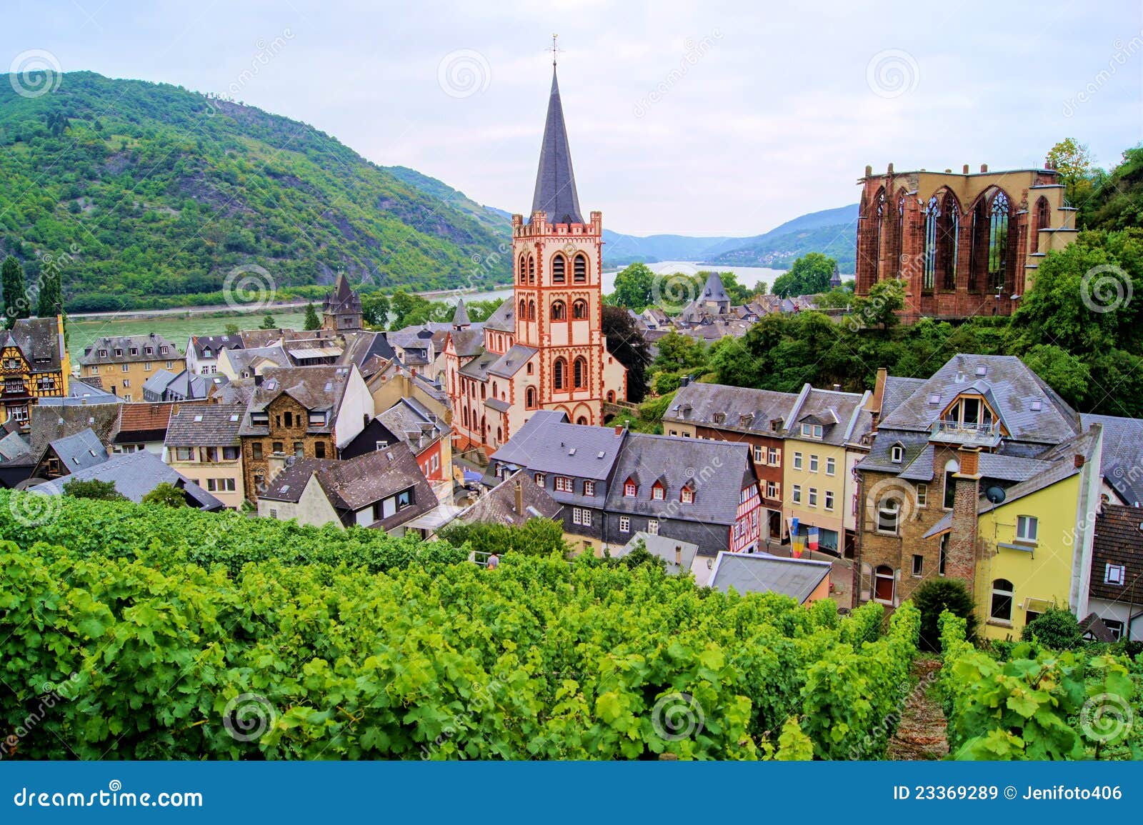 Bacharach Langs De Rijn, Duitsland Stock Afbeelding - Image of ...