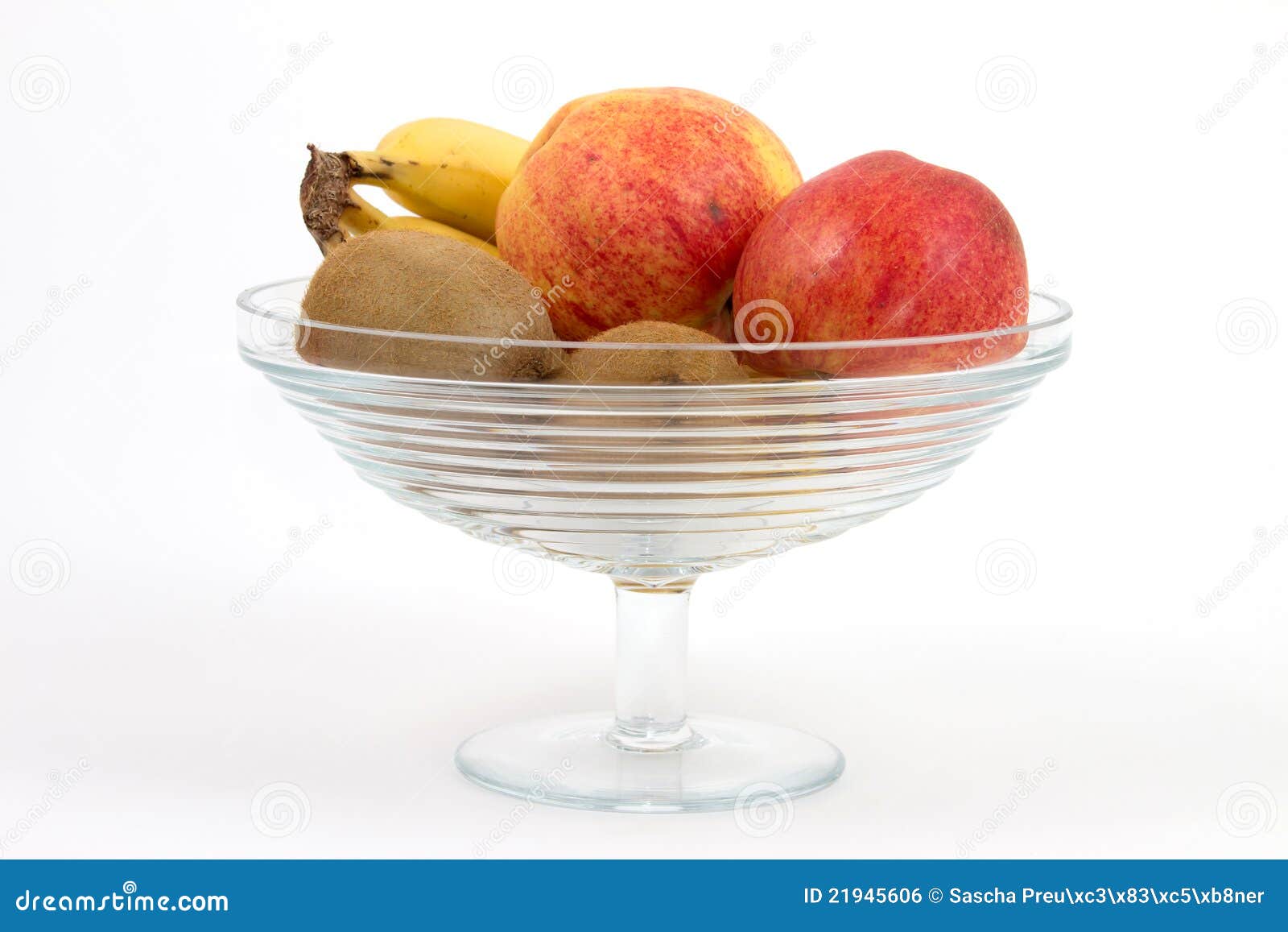 Bacia com frutas foto de stock. Imagem de vermelho, fruta - 21945606