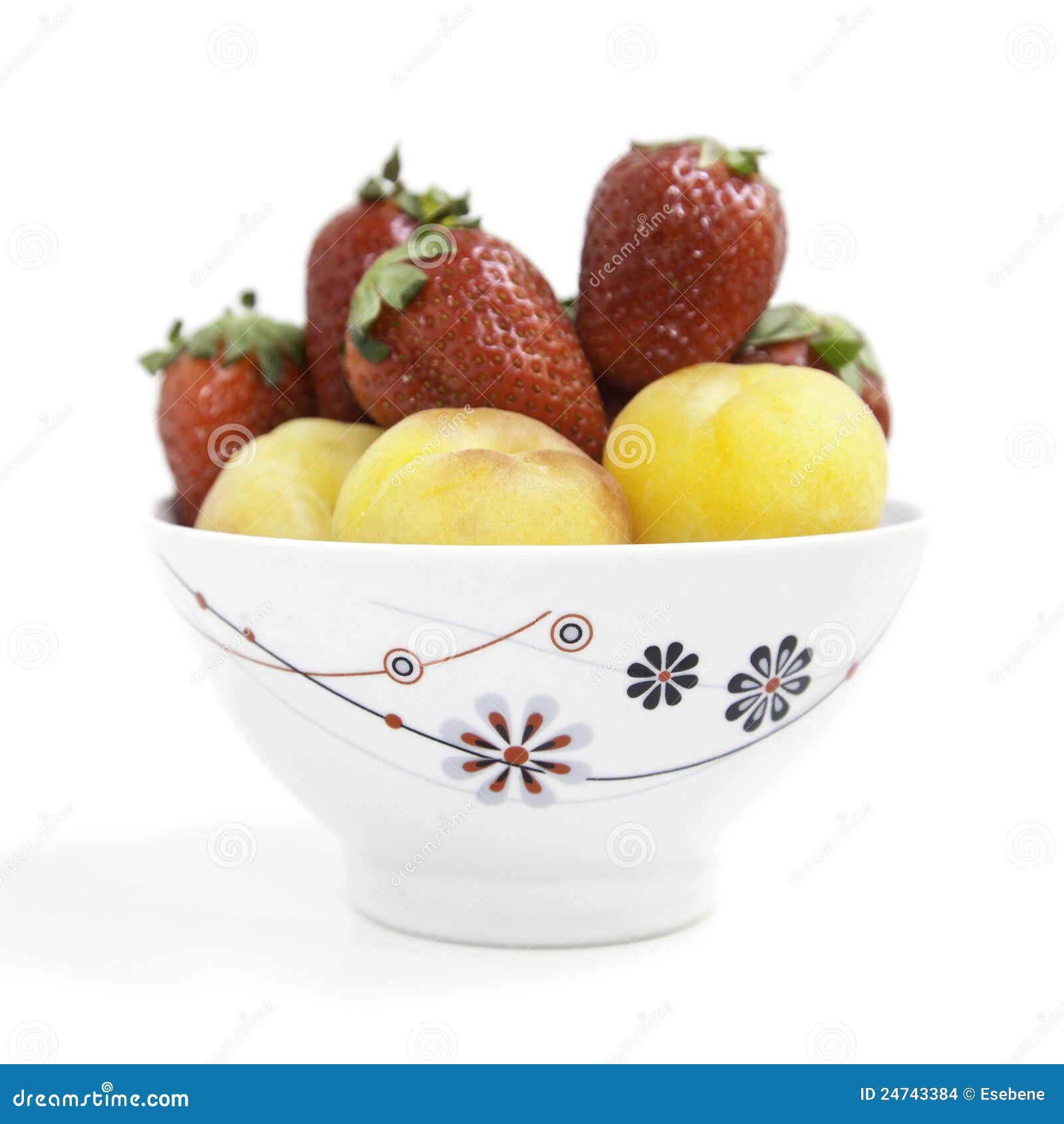 Bacia de fruta foto de stock. Imagem de morango, lanche - 24743384