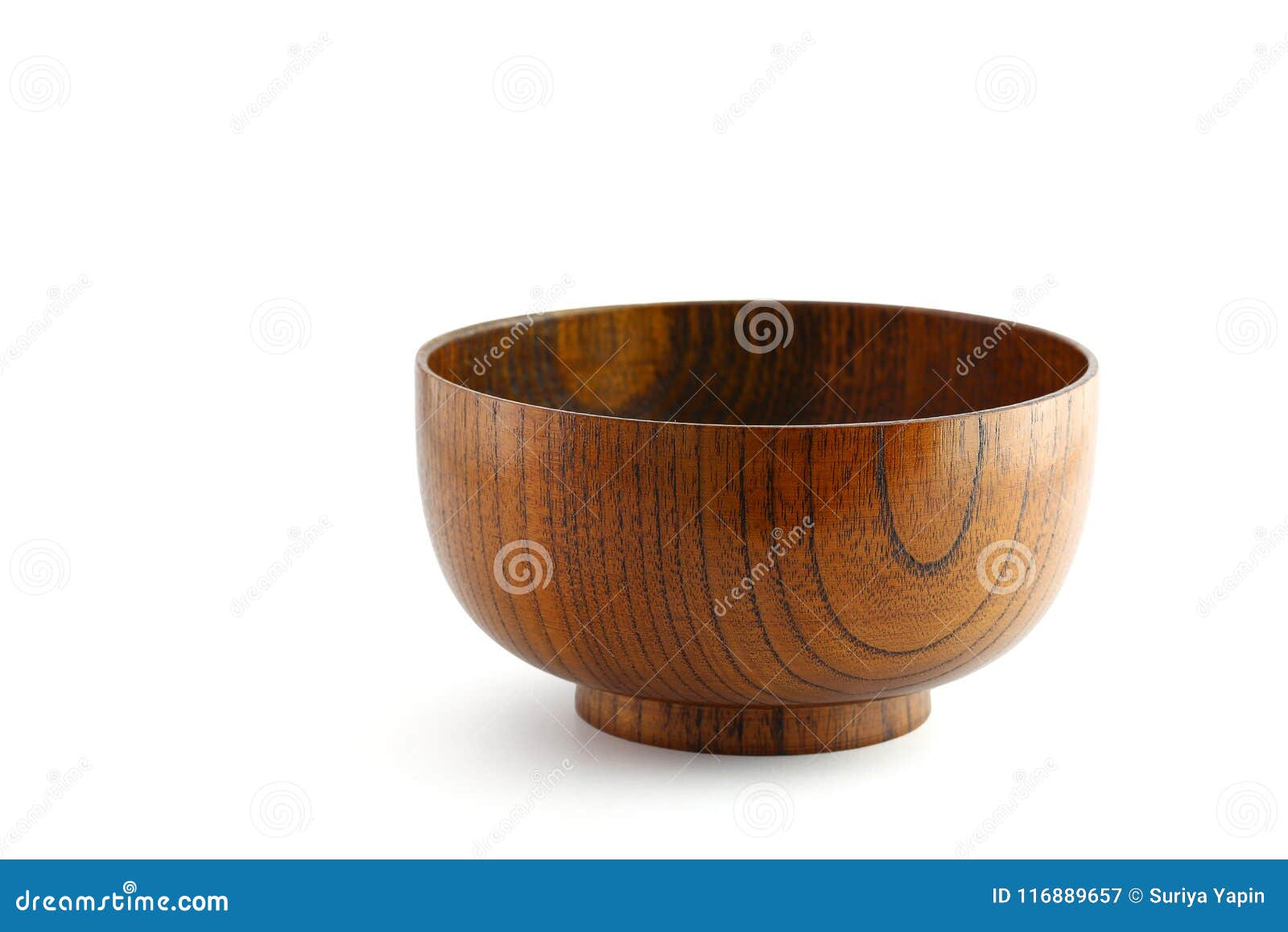 Bacia De Madeira Da Bacia De Madeira Isolada No Branco Imagem de Stock ...