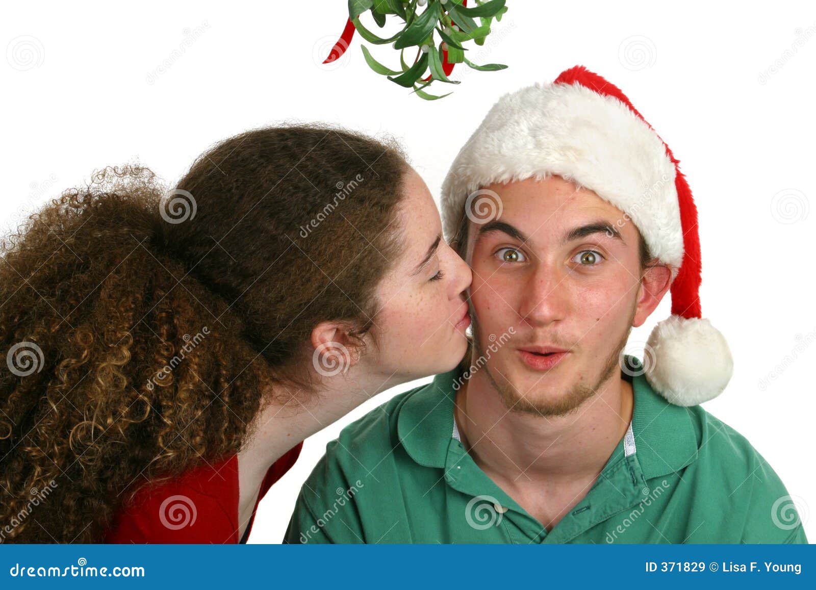 Bacio del vischio immagine stock. Immagine di ragazza, cappello - 371829