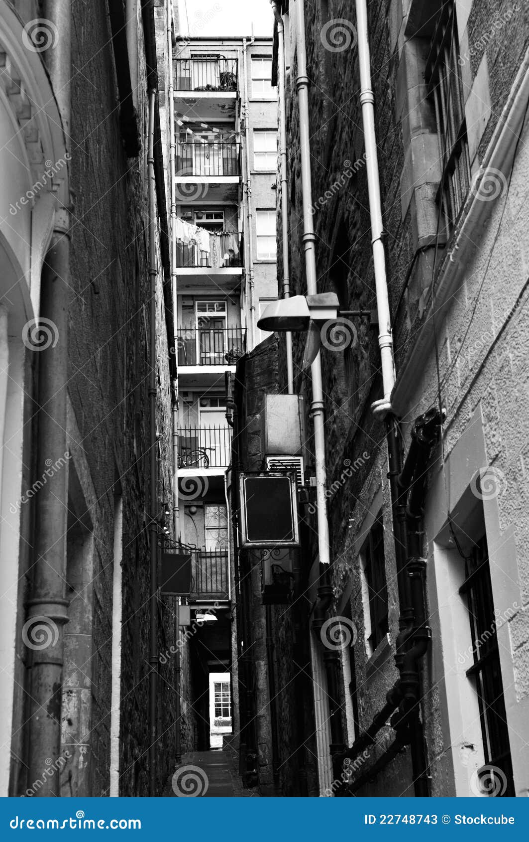 Back Alley, Old Town, Edinburgh, Scotland Stock Image - Image of ...