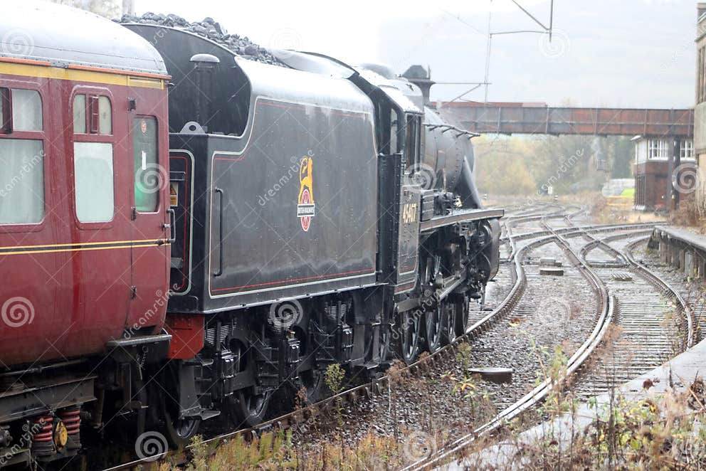 Back Five Steam Train Leaving Carnforth Station Editorial Photo - Image ...