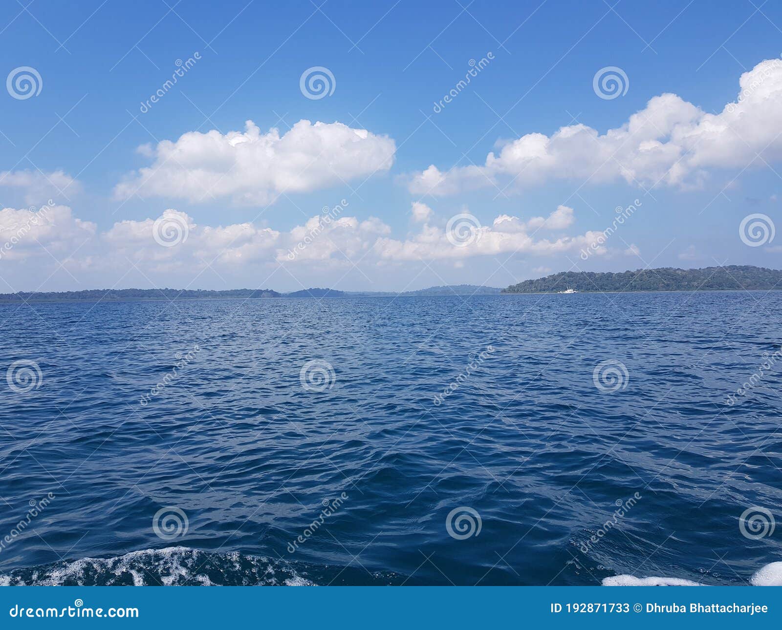 Ground To Cloud GC Lightning Flash Against A Dramatic Storm Sky Royalty ...