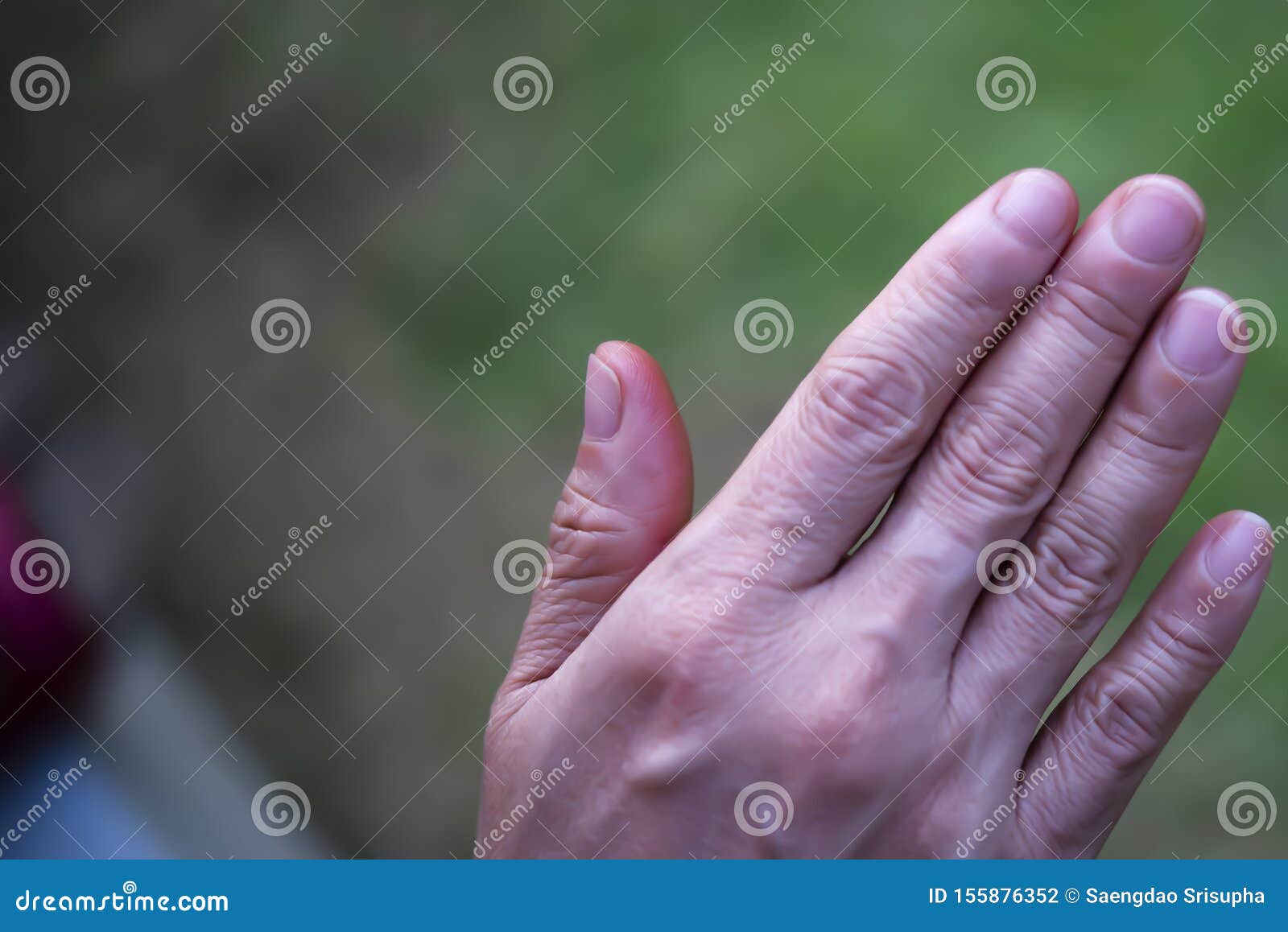 The Hand that is Bent and Upside Down Makes it Visible only on the Back ...