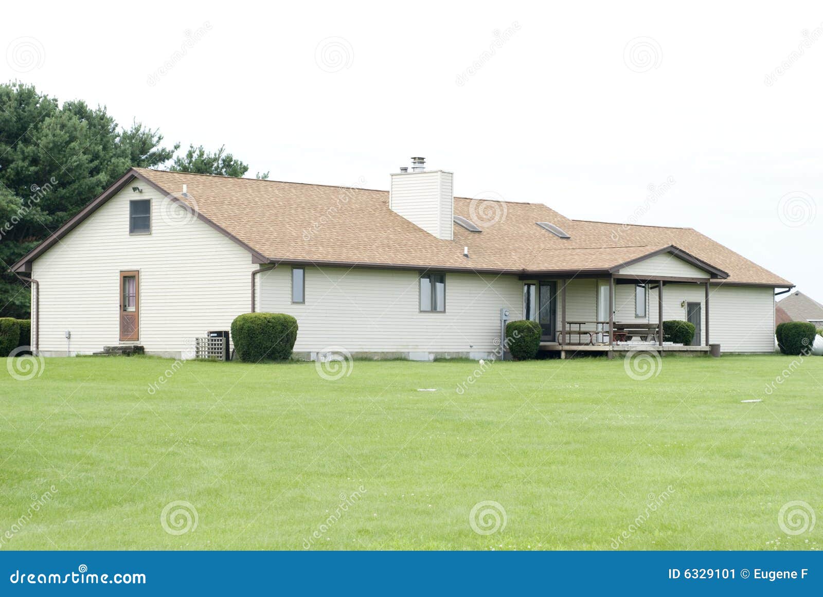 Back of ranch home stock image. Image of residence, city - 6329101