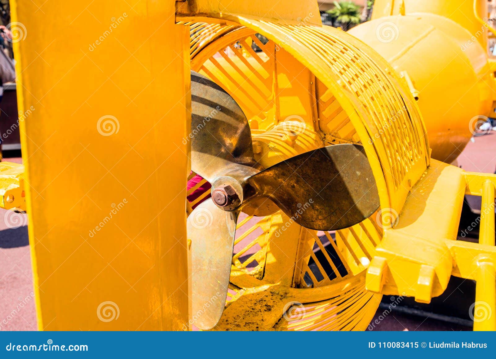Back and the Yellow Submarine Stock Image - Image of brass, propeller ...