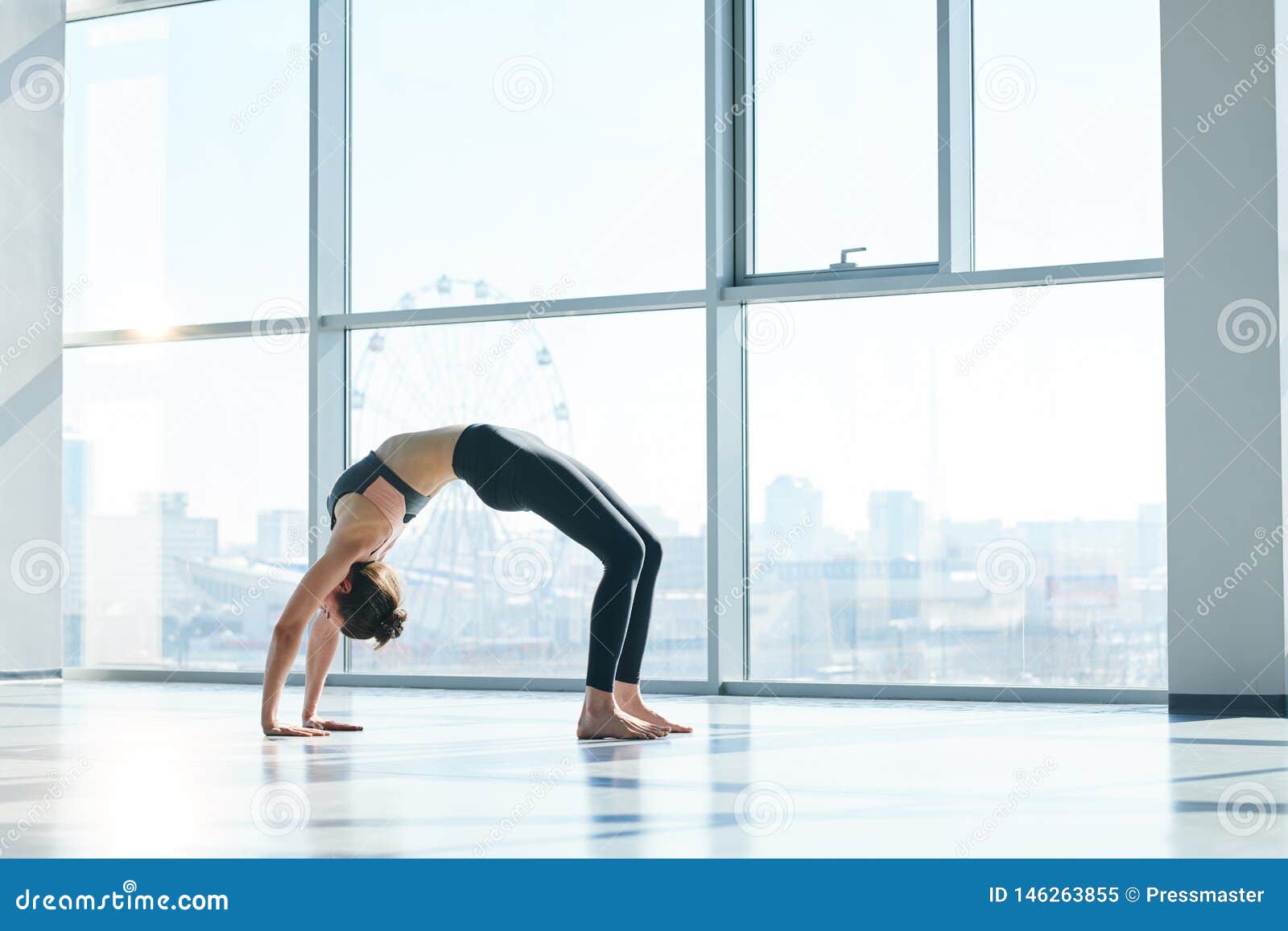 Backbend exercise stock image. Image of healthy, activewear - 146263855