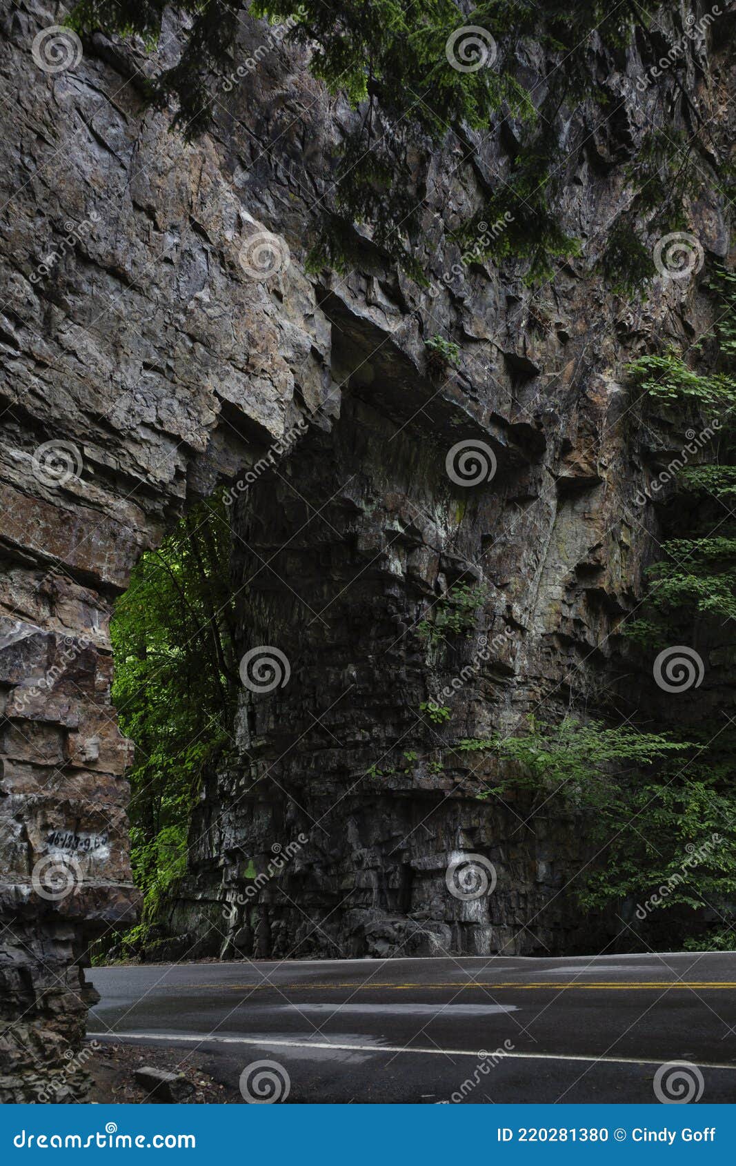 Backbone Rock in Damascus Virginia Stock Photo - Image of highway ...