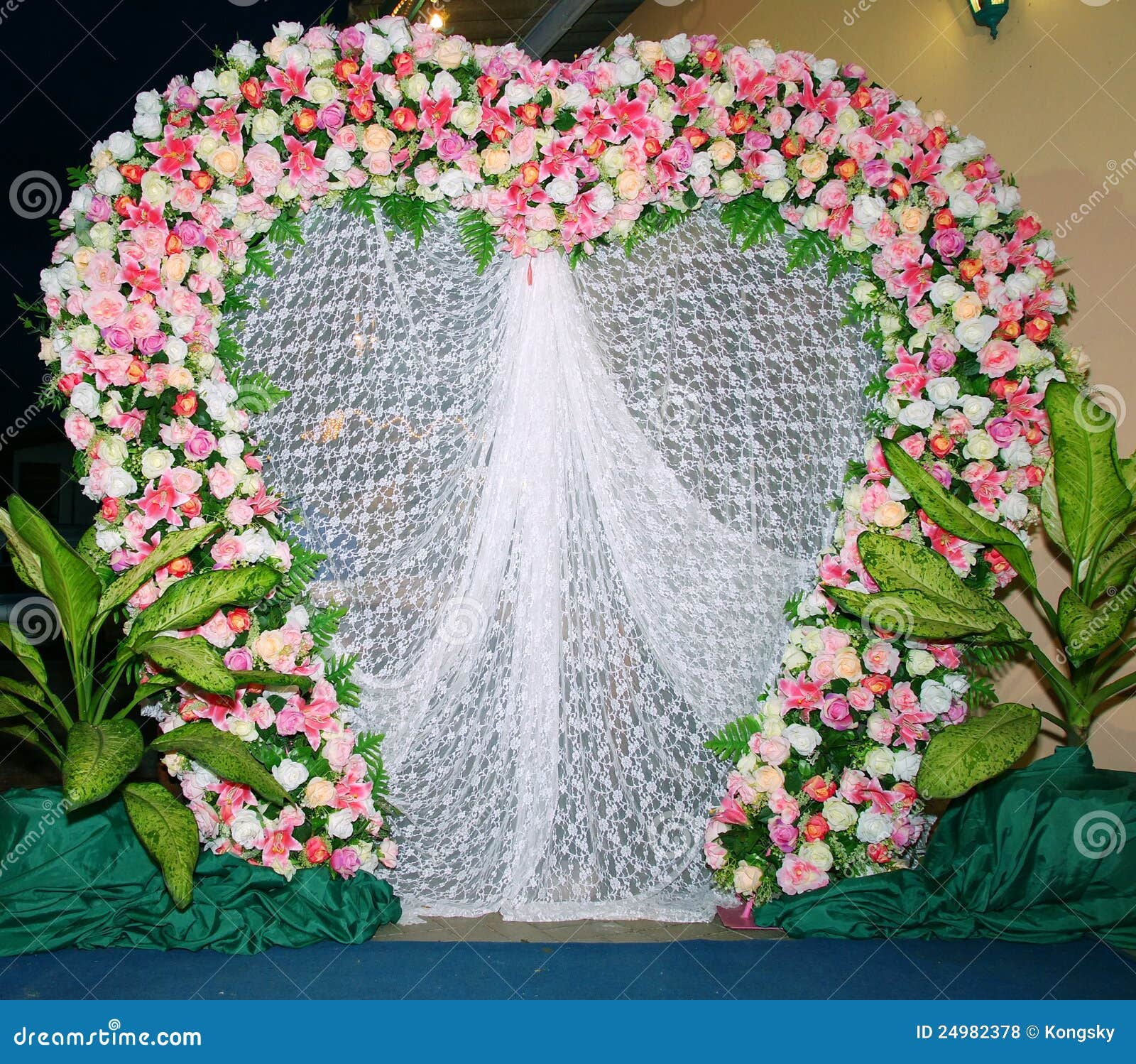 Backdrop Flowers Royalty Free Stock Photos - Image: 24982378