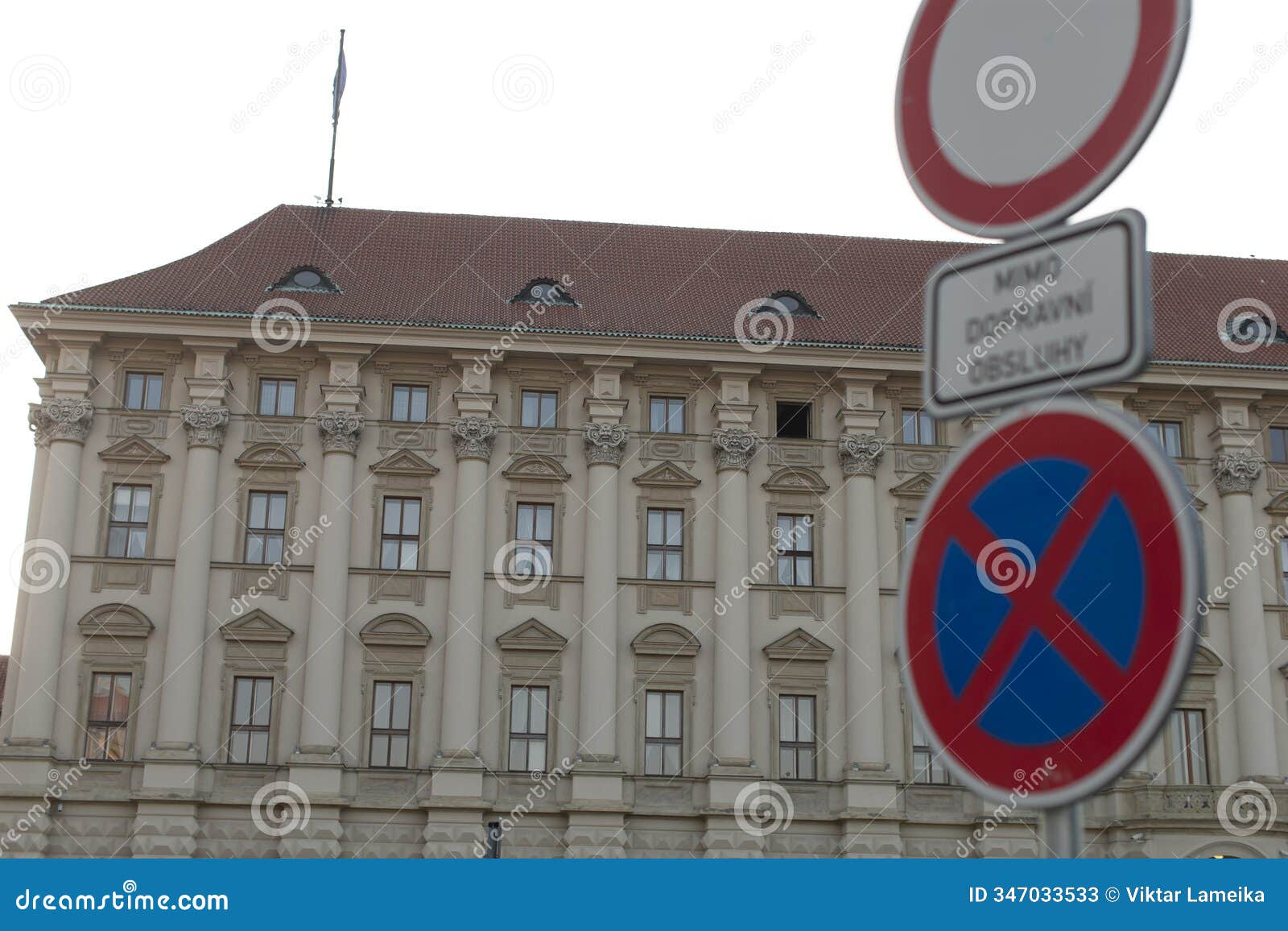 Constructing a Building Facade Featuring Traffic Signs in an Urban ...
