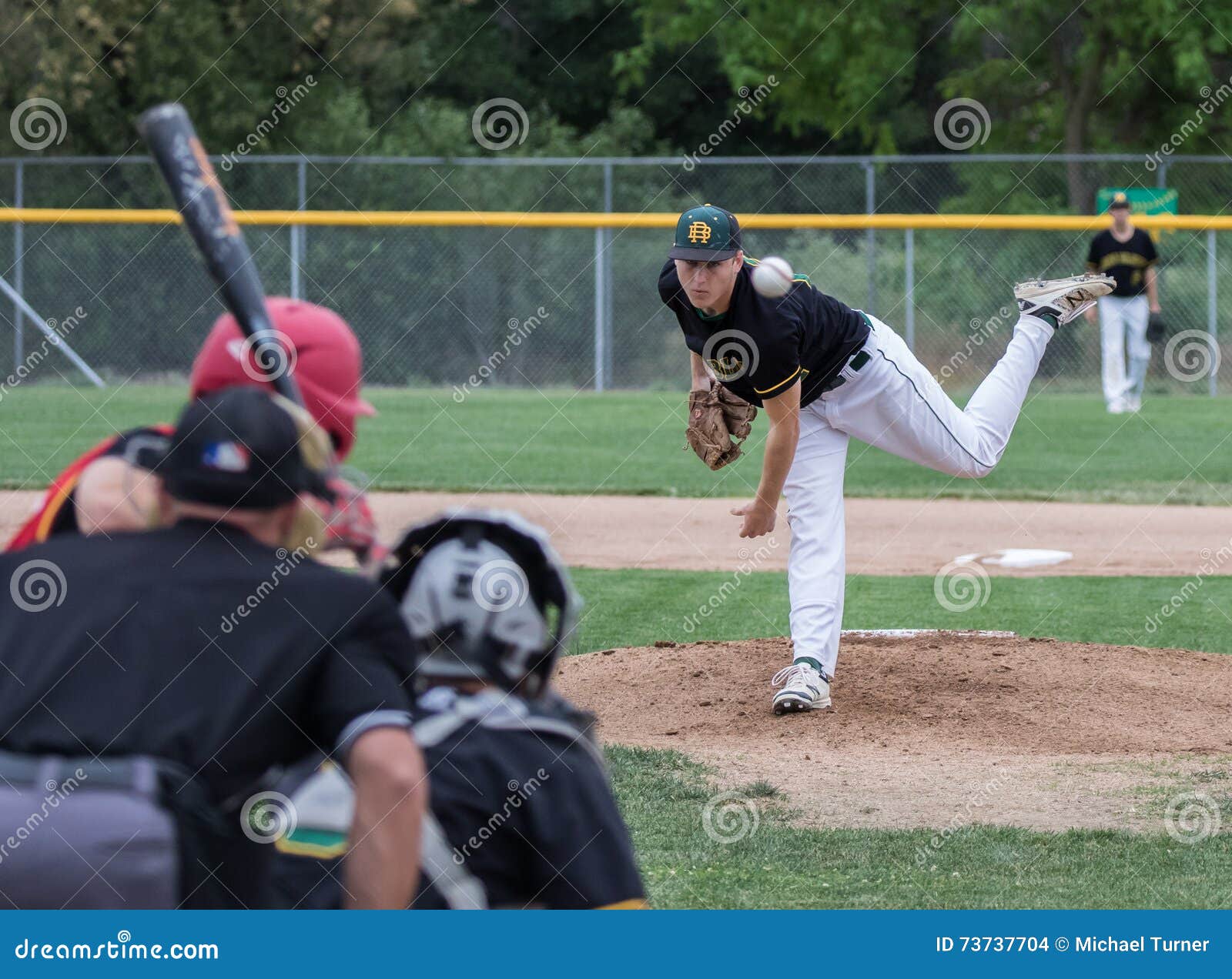 Background baseball pitch 编辑类库存图片. 图片 包括有 制作, 白种人, 设备 - 73737704