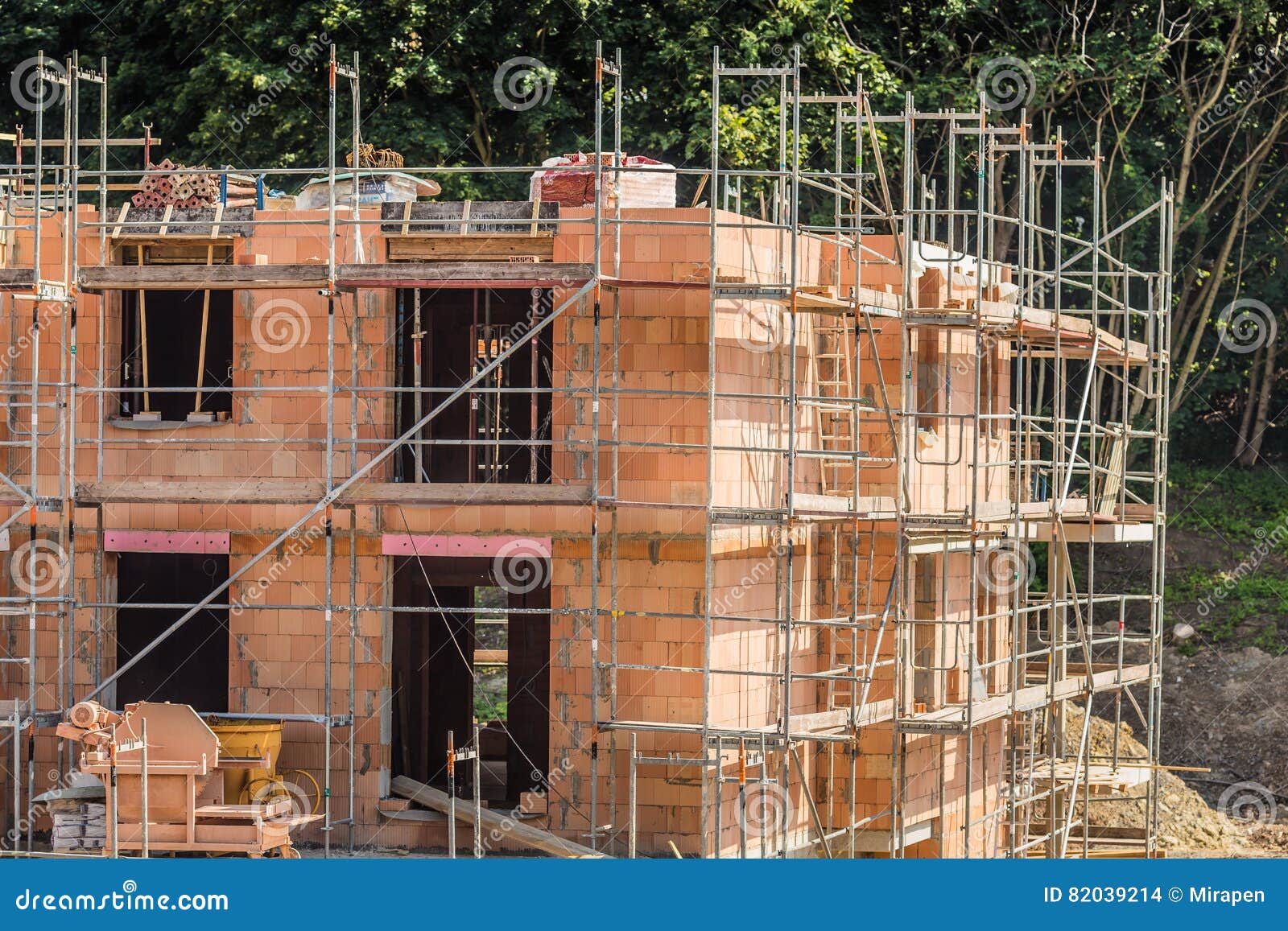 Under Constructio Building Stock Photography | CartoonDealer.com #26533196