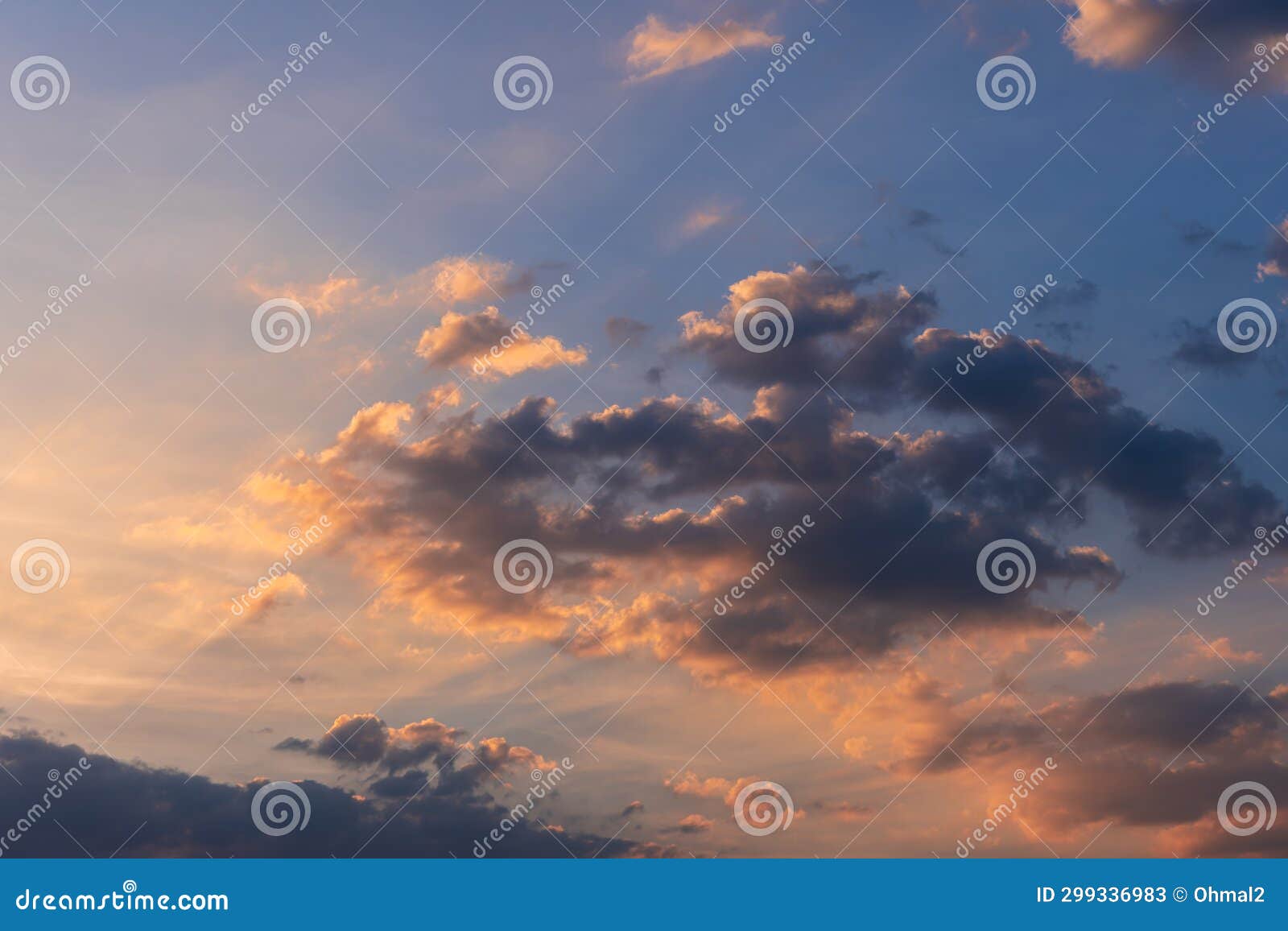 Background of Colorful Sky and Sun Rays, Dramatic Sunset with Twilight ...