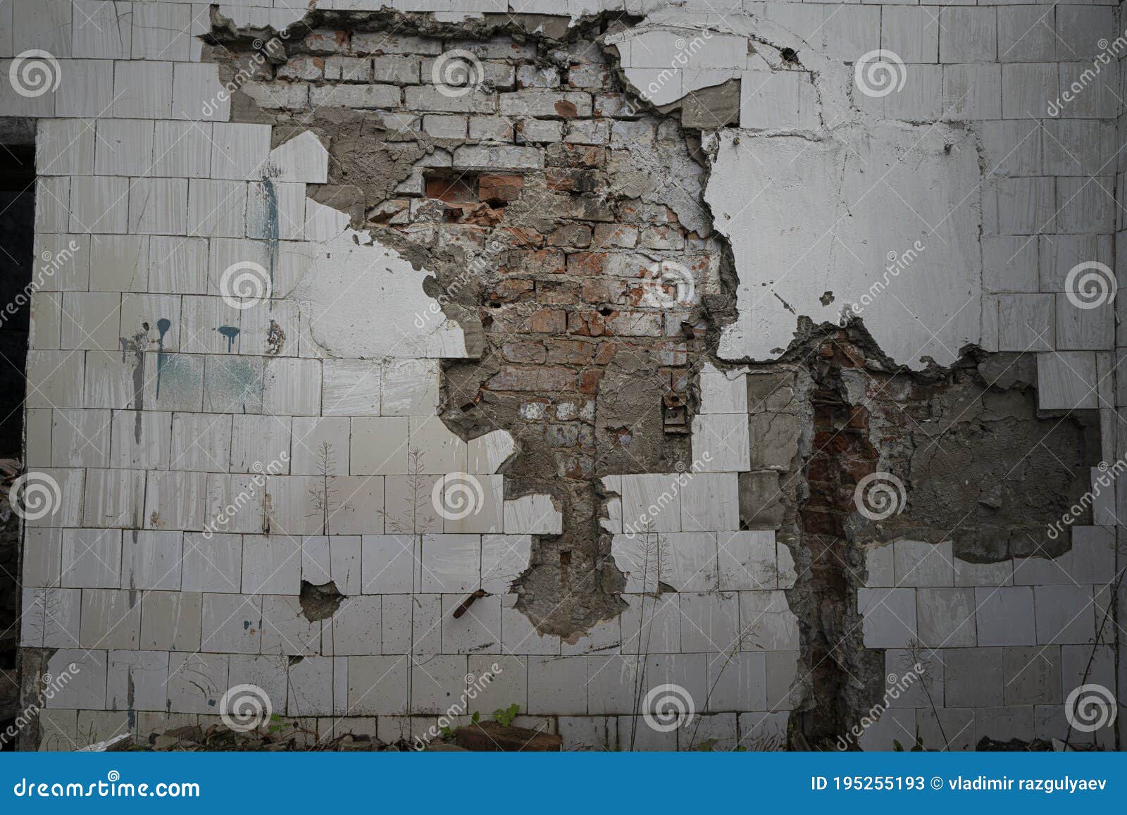 Background of Old Wall with Crumbling Tiles. Rust and Streaks, Ruin ...