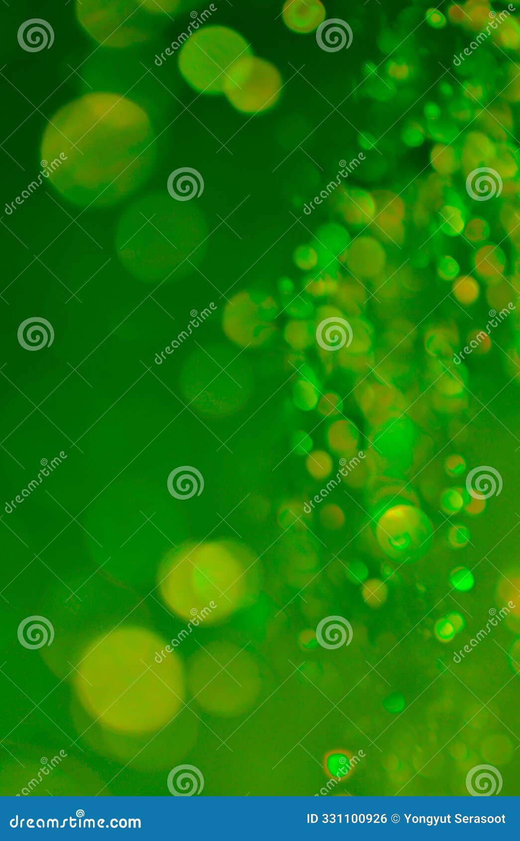 Background Reflection of Light on Objects Causes Sparkle Green Tones ...