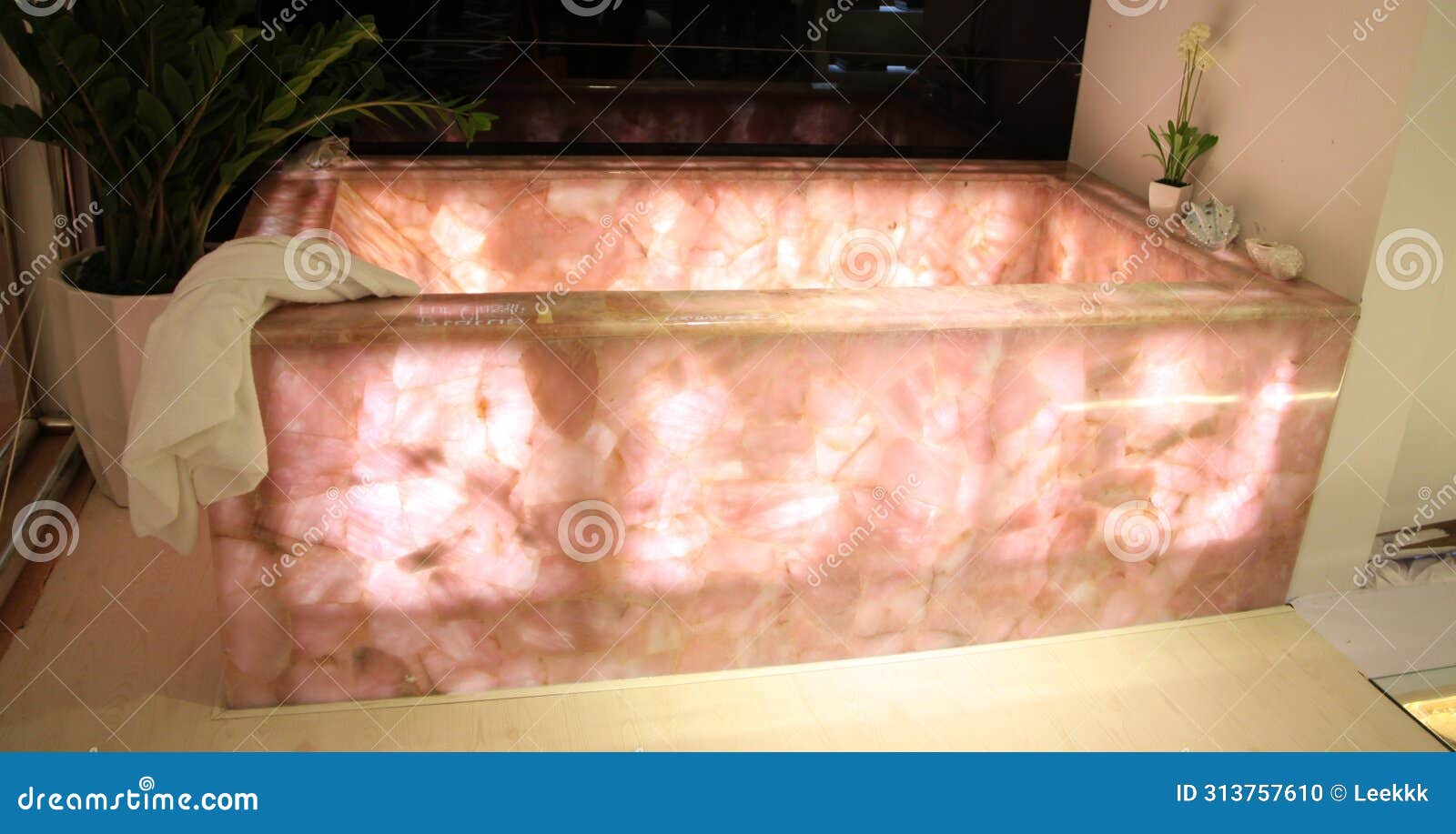 Background of Translucent Stone Technology in Stone Decoration ...