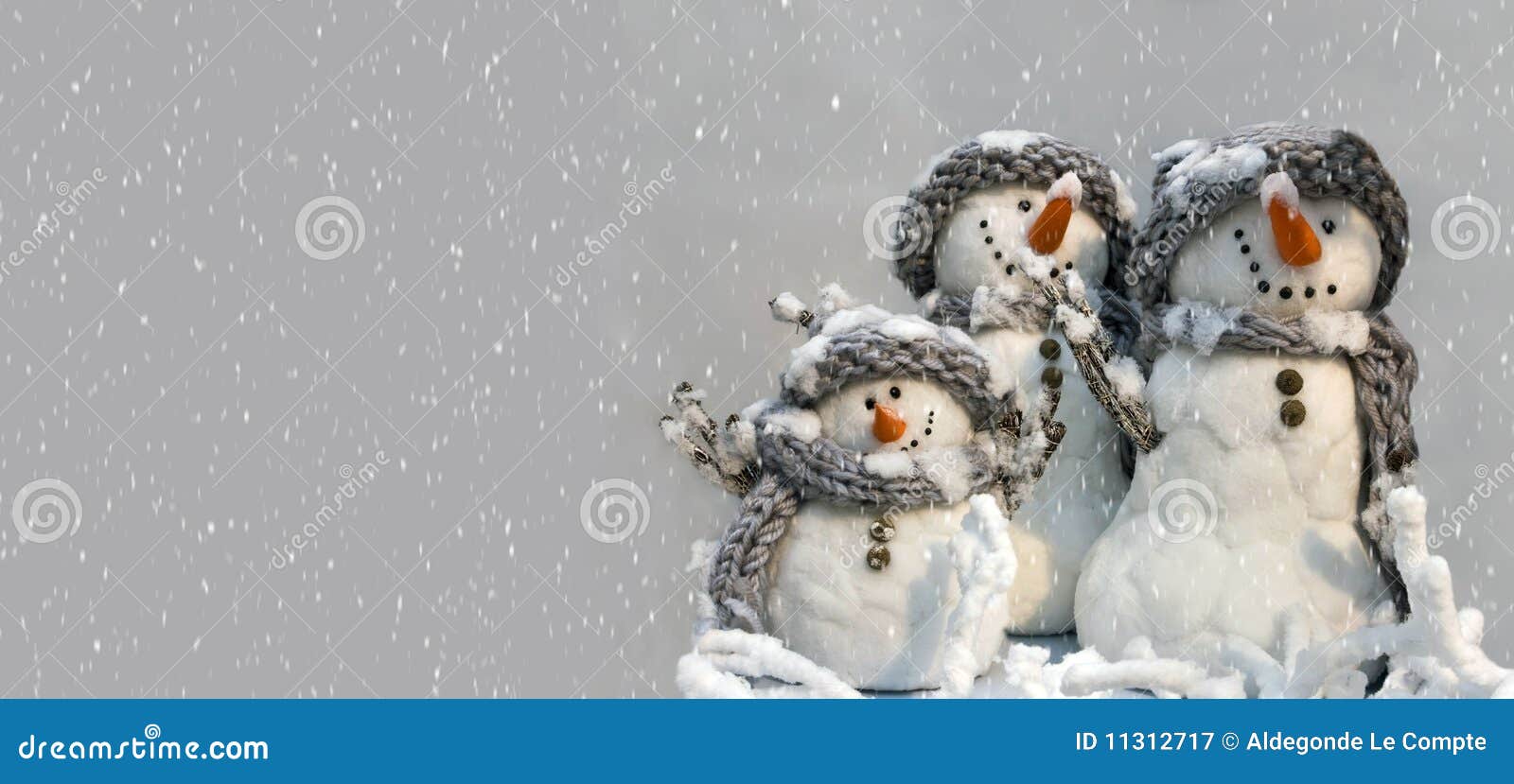Background for Xmas Card of Group of Three Snowmen Stock Image - Image ...