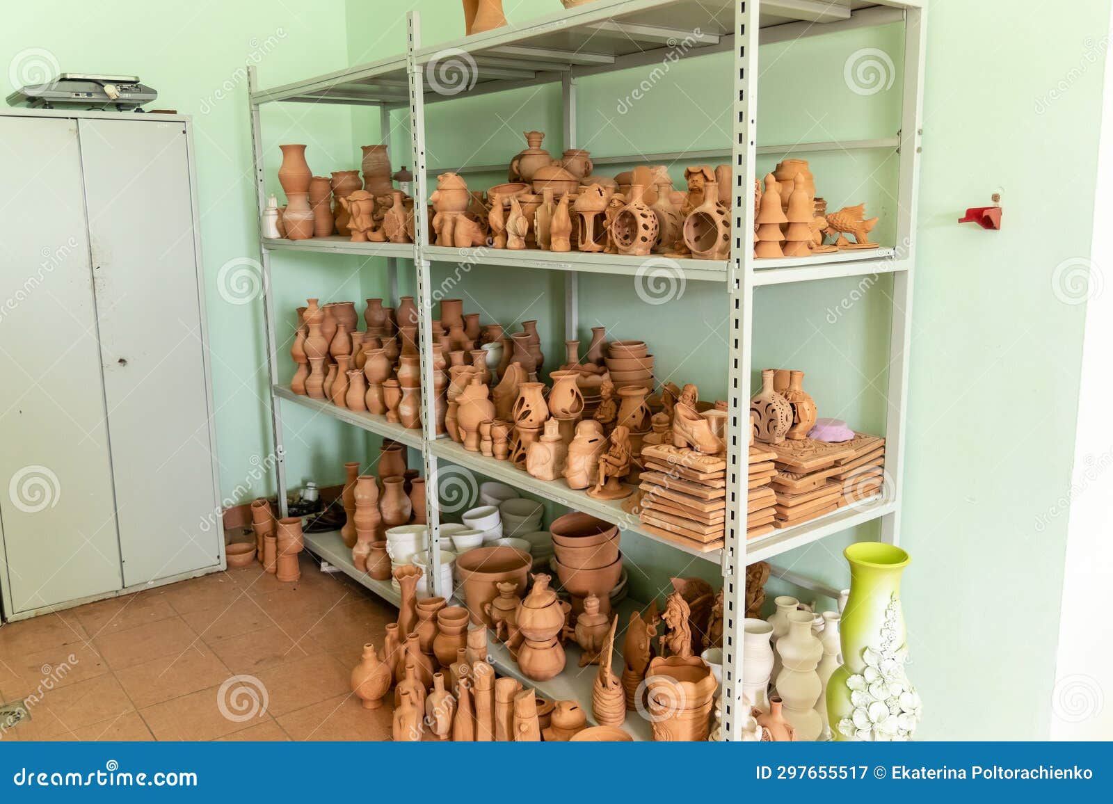 Backgrounds, Shelf and Pottery in Creative Workshop, Store and ...