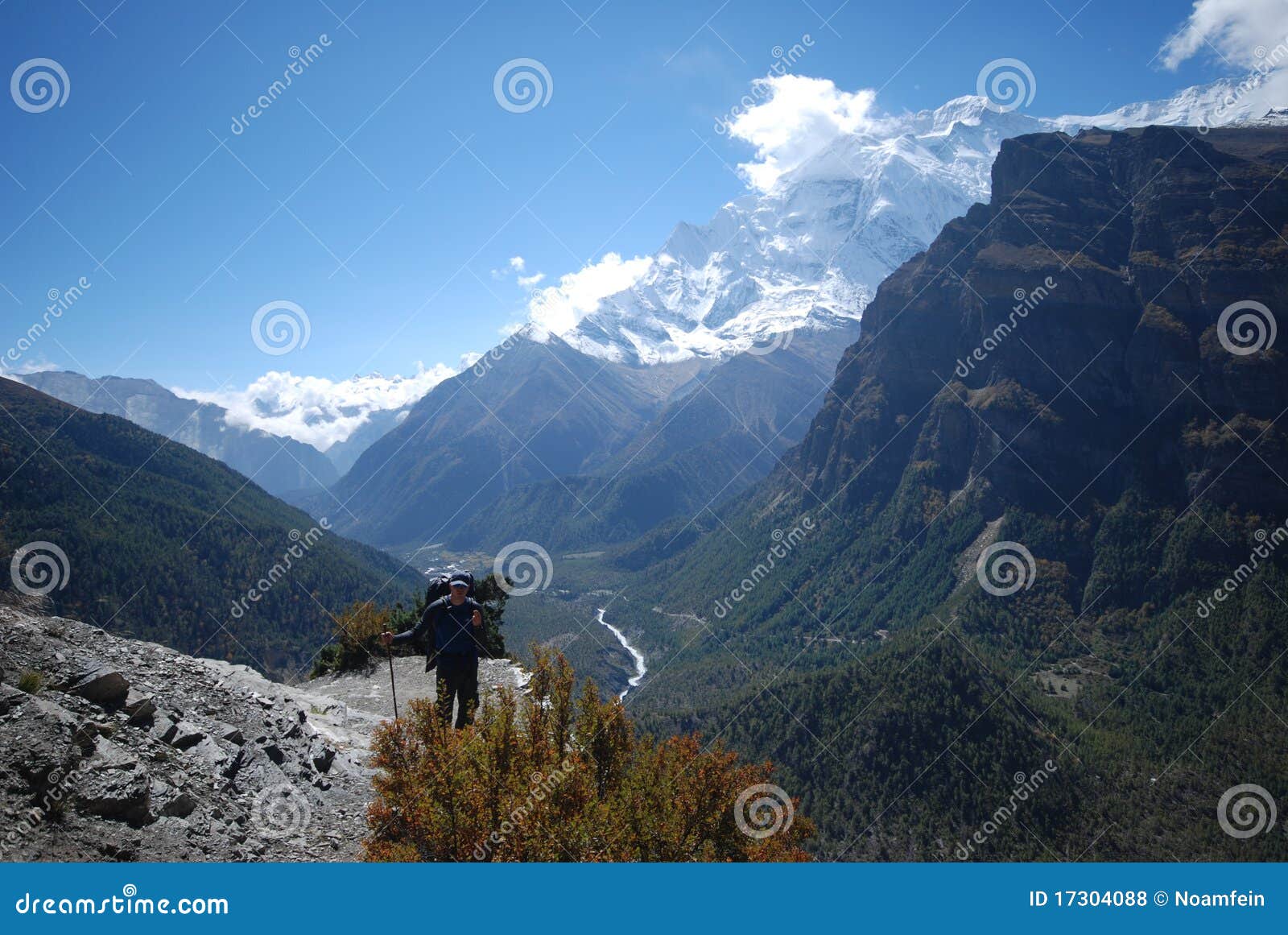 Backpacking in the Annapurna Circuit, Nepal Stock Photo - Image of ...