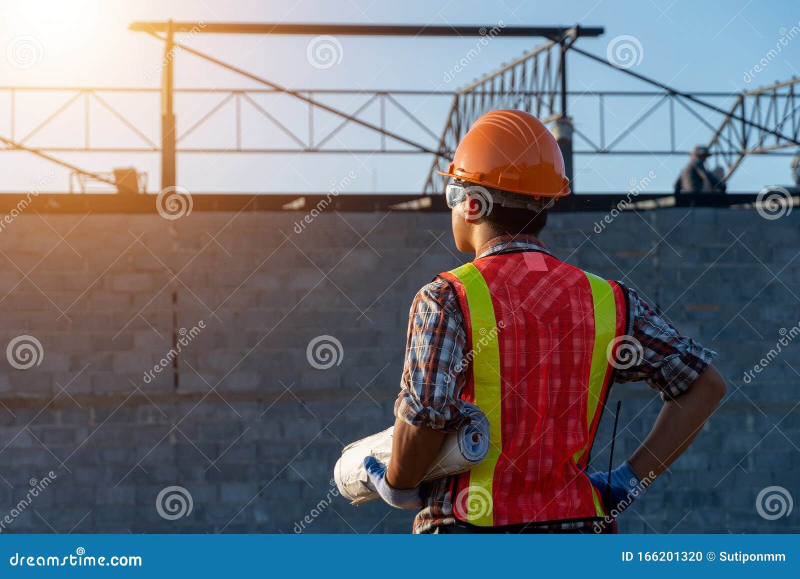 Backside Engineer Asia Smart Knap Stock Foto - Image of controle ...
