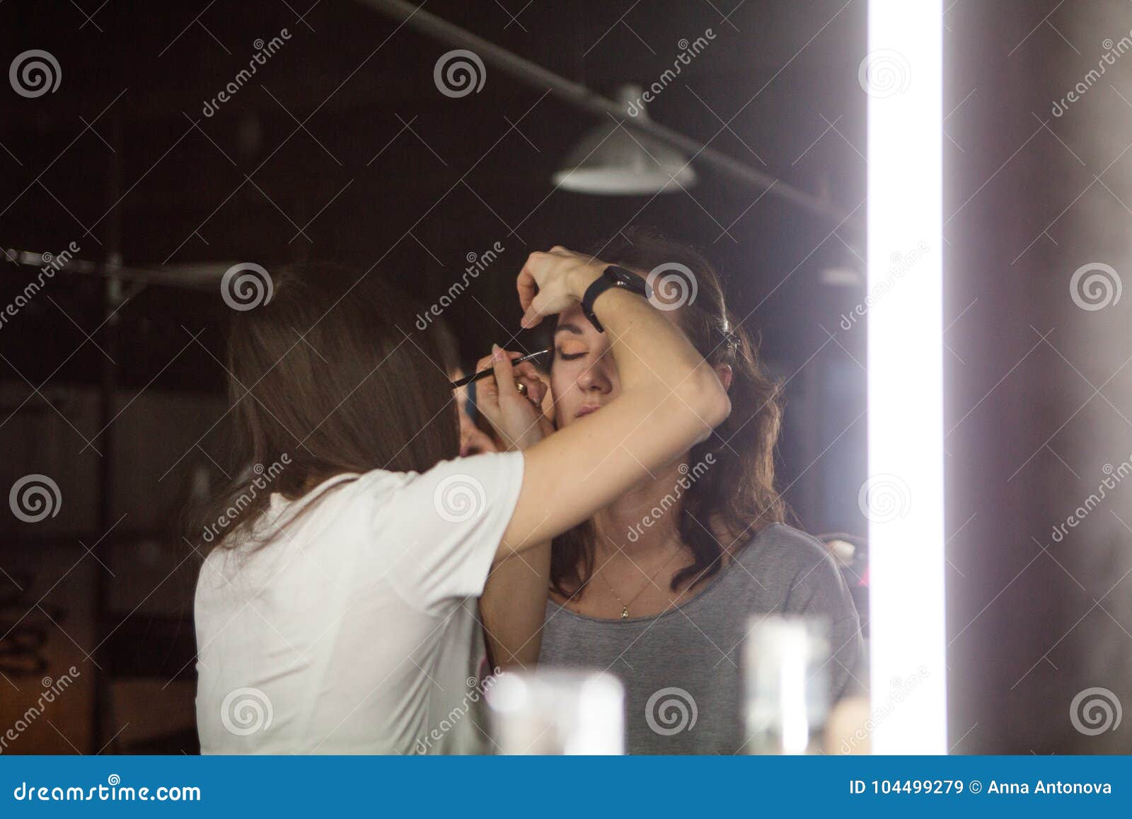 Makeup artist at work stock image. Image of style, artist - 104499279