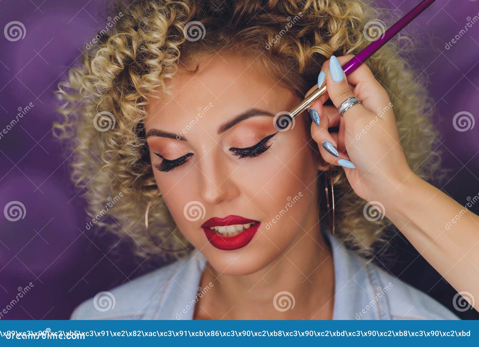 Backstage Scene: Professional Make-up Artist Doing Glamour Model Makeup ...