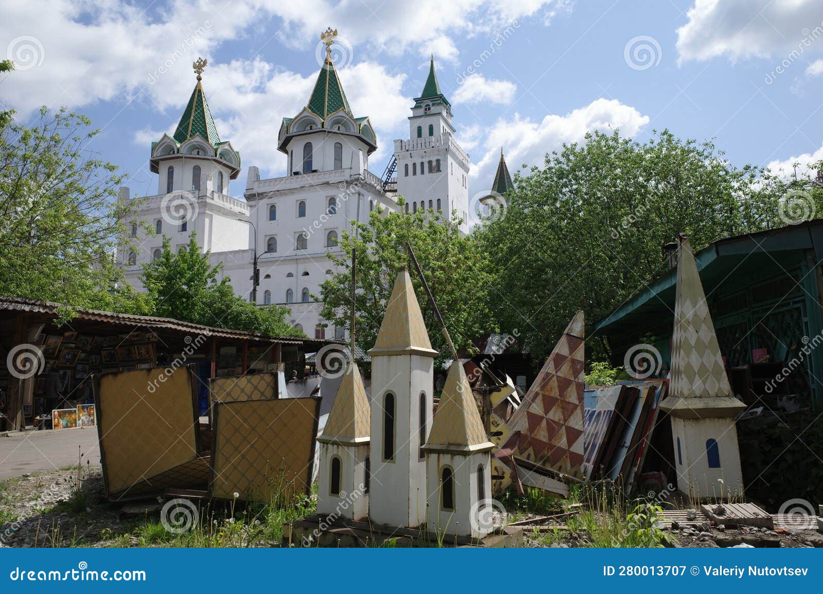 The Backyards of the Izmailovsky Kremlin in Moscow. Editorial ...