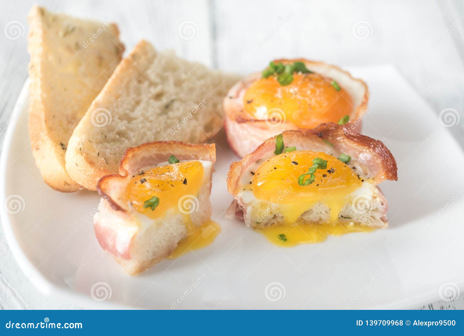Bacon and Egg Muffin: Cross Section Stock Photo - Image of macro ...