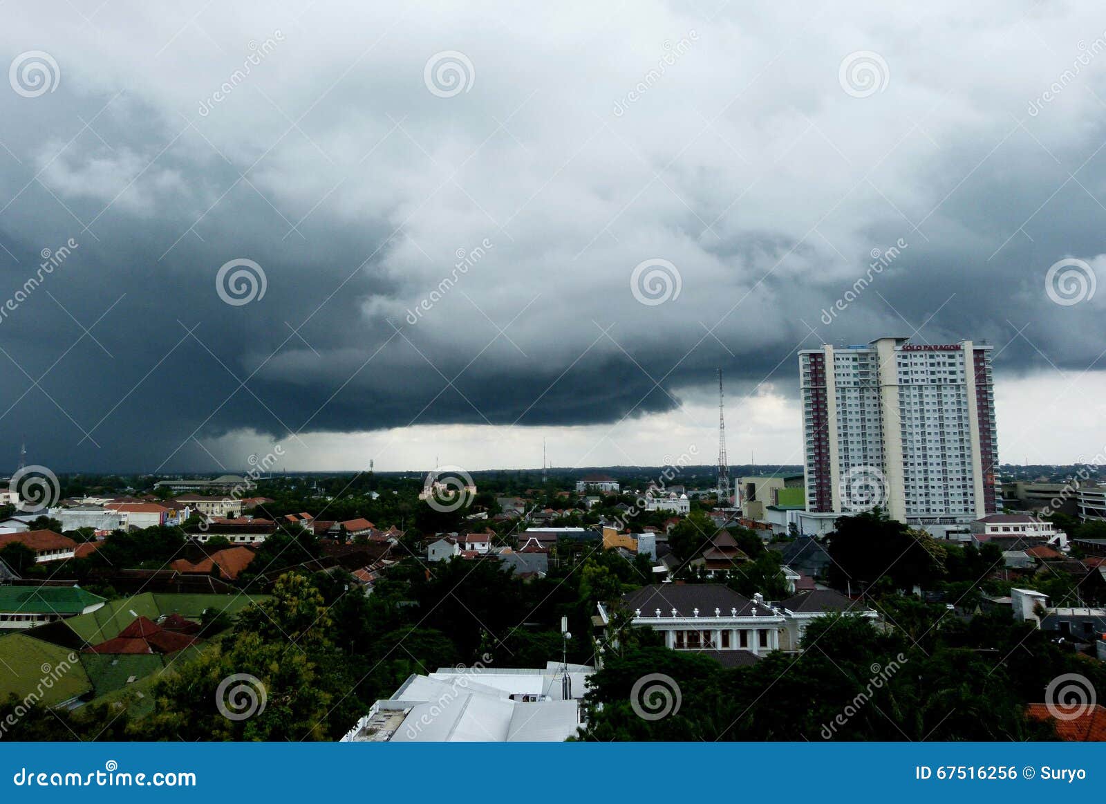Bad weather editorial photo. Image of phenomenon, city - 67516256