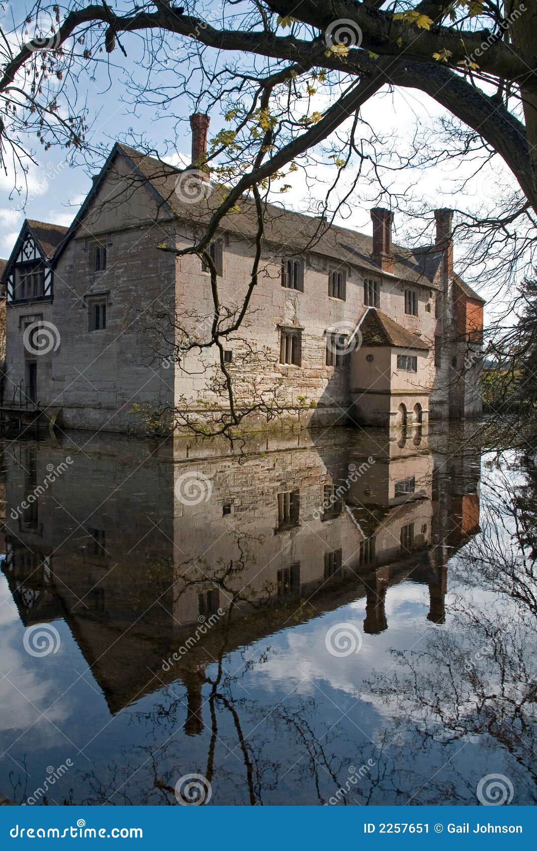 Baddesley Clinton house editorial photo. Image of moated - 2257651
