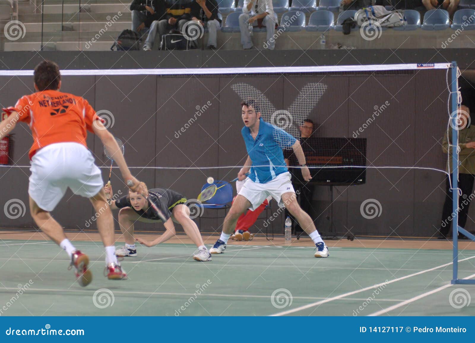 Badminton championship editorial photography. Image of shuttle - 14127117