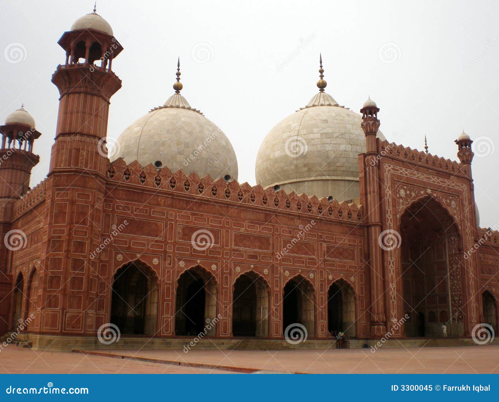 Badshahi masjid stock image. Image of building, worship - 3300045