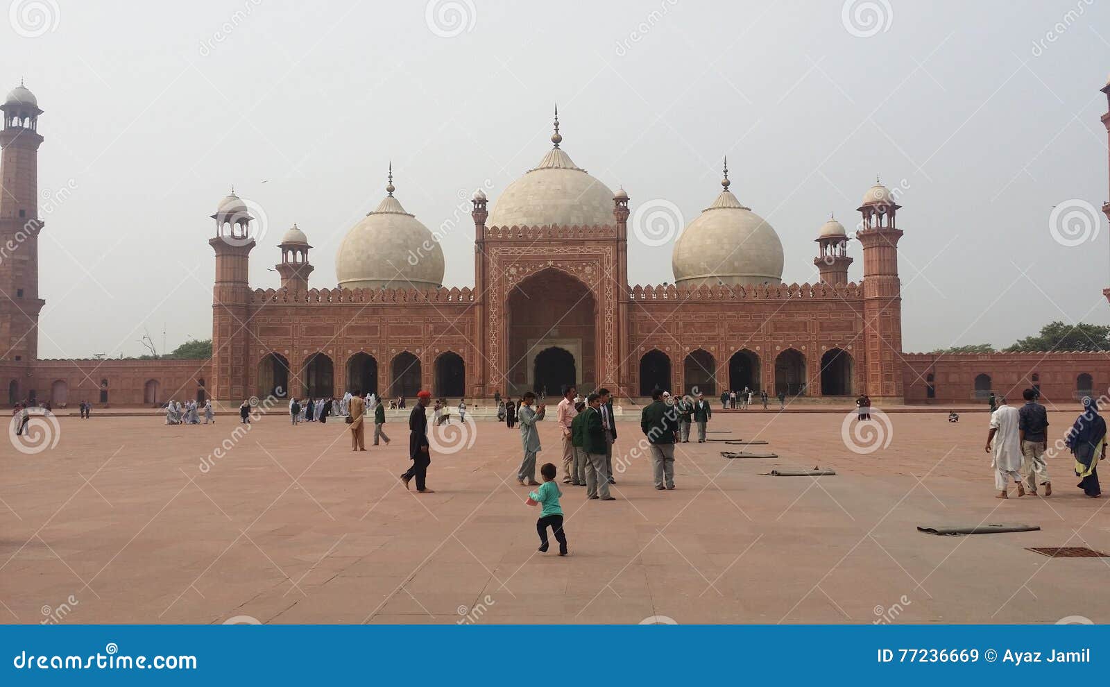 BADSHAHI MASJID LAHORE | Biggest And Oldest Mosque Of Pakistan ...