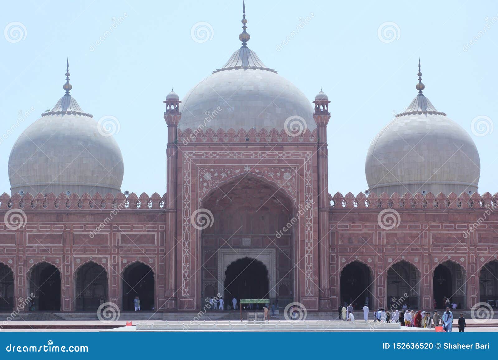 Badshahi mosque editorial image. Image of architecture - 152636520