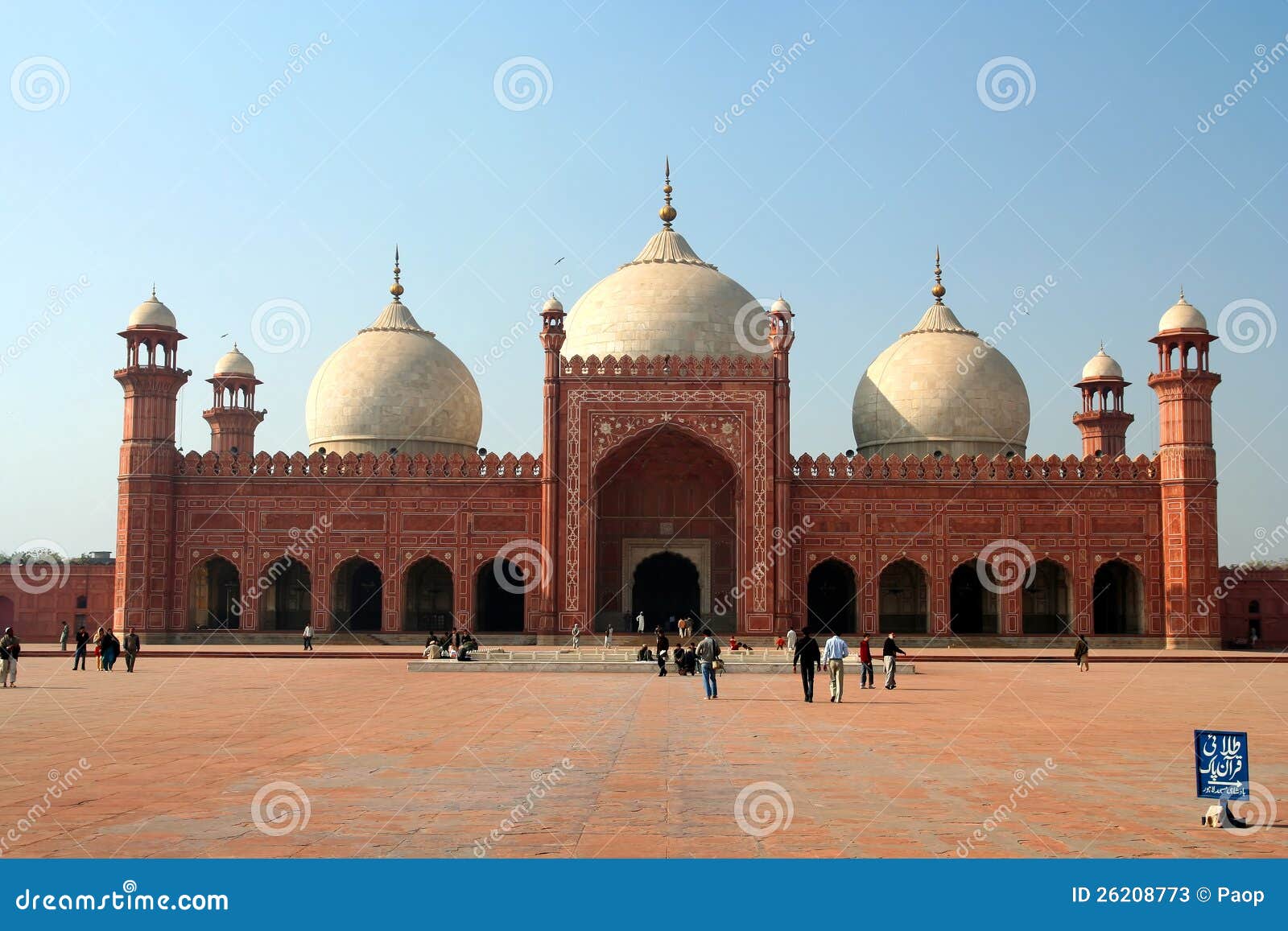 Badshahi Mosque ( Badshahi Masjid ) Editorial Stock Photo - Image of ...