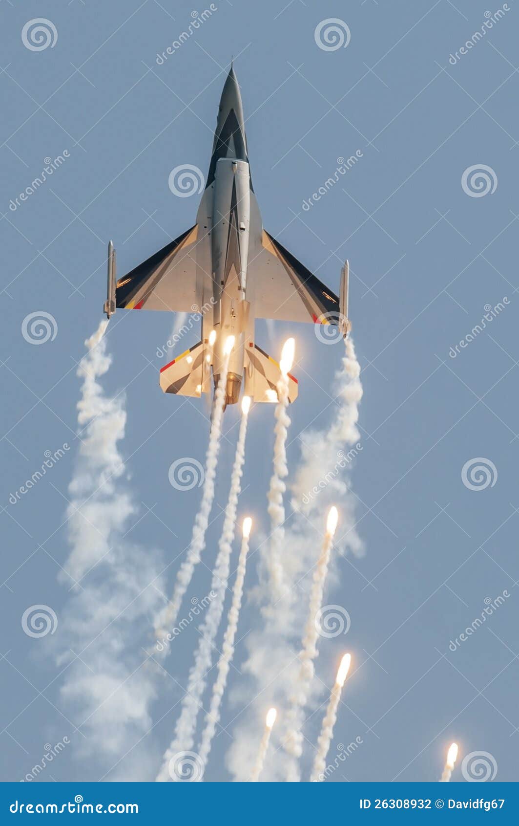 F16 Releasing Flares Stock Photos - Free & Royalty-Free Stock Photos ...