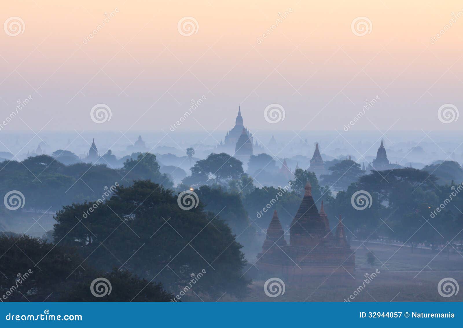 Bagan pagoda,Myanmar stock image. Image of heritage, religion - 32944057