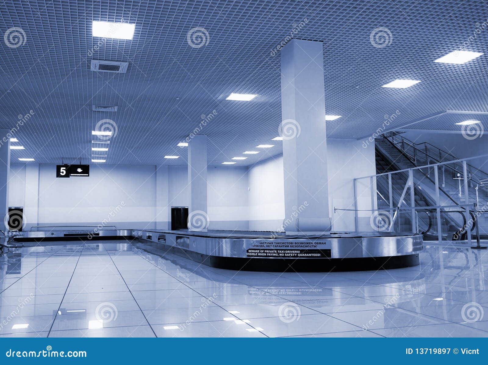 Baggage claim area stock image. Image of floor, airport - 13719897