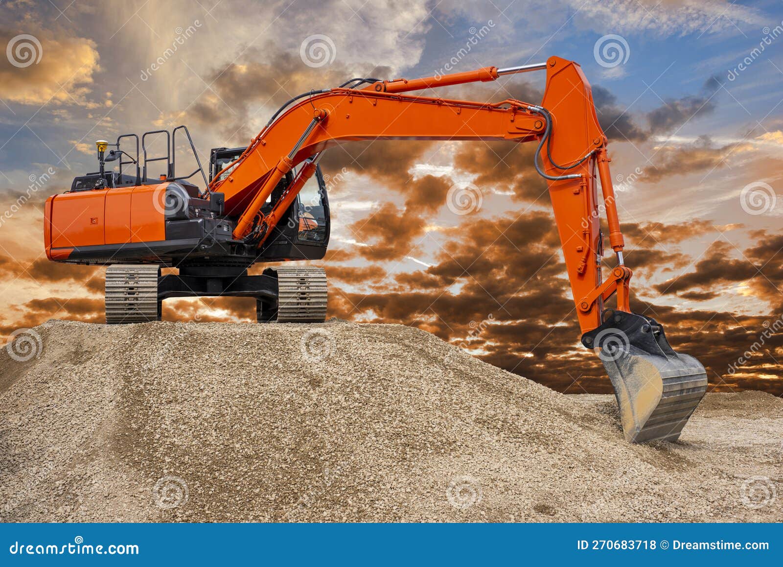 Bagger Graben Und Arbeiten an Der Baustelle Stockfoto - Bild von ...